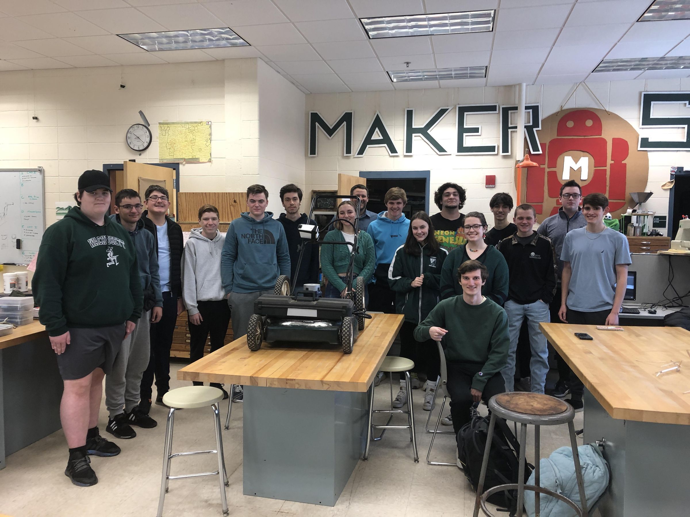 The Revolve Electric Lawn Mower - Made From Recycled Components! : 12 ...