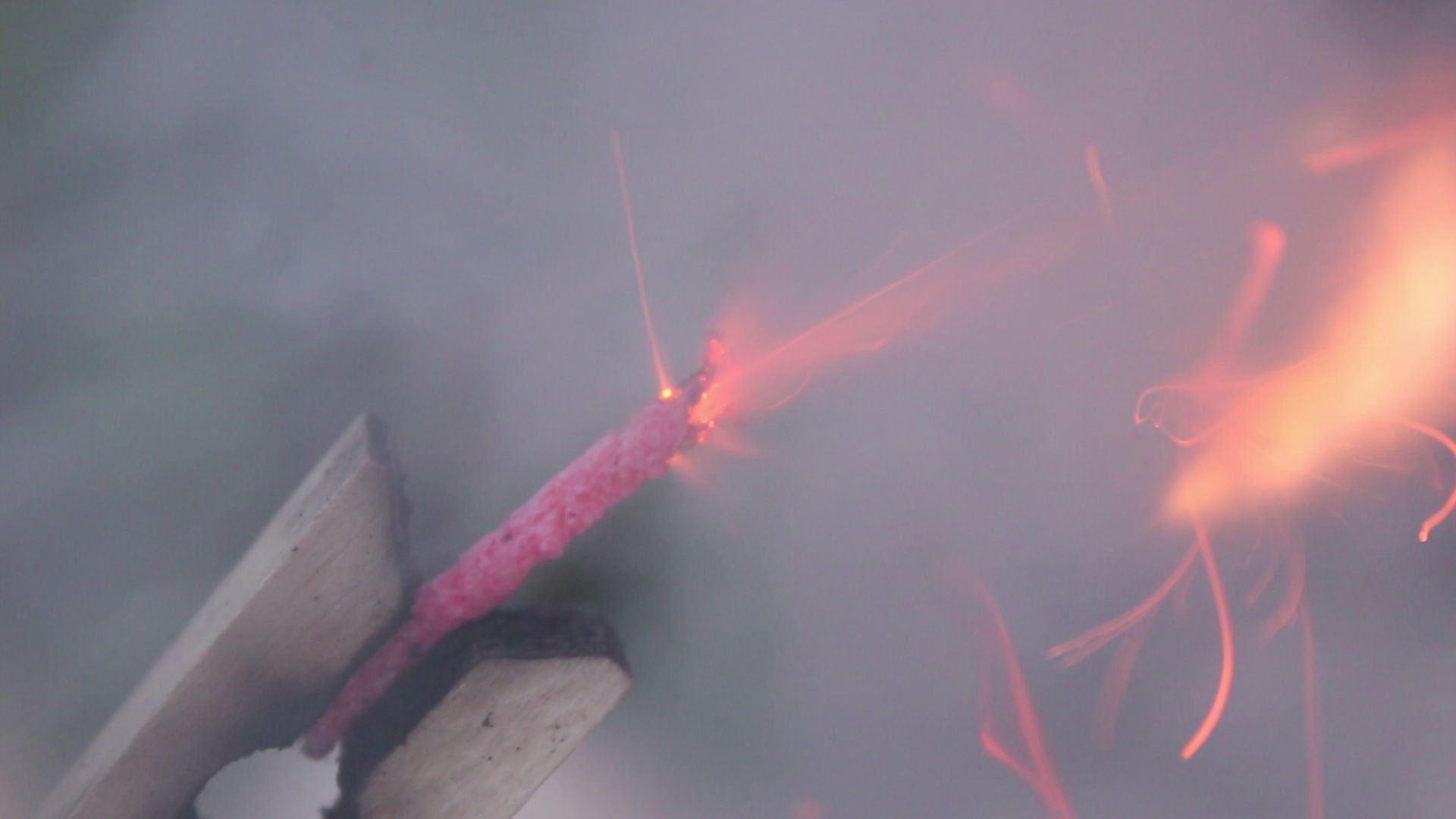 Homemade Sparklers for the 4th of July! - (Improvised Hand-Held ...