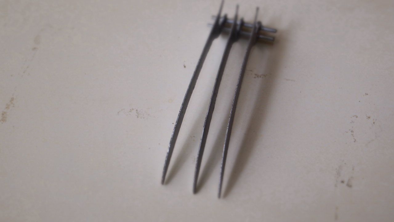 Easy Cardboard Wolverine Claws - Instructables