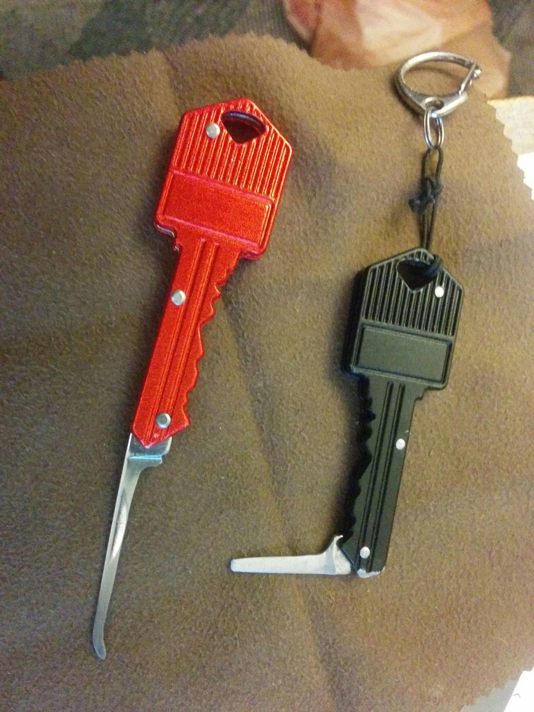 Keychain Folding Lockpick (now Updated With Tension Wrench) : 5 Steps ...