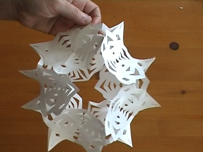 3d PAPER SNOWFLAKE : 12 Steps (with Pictures) - Instructables