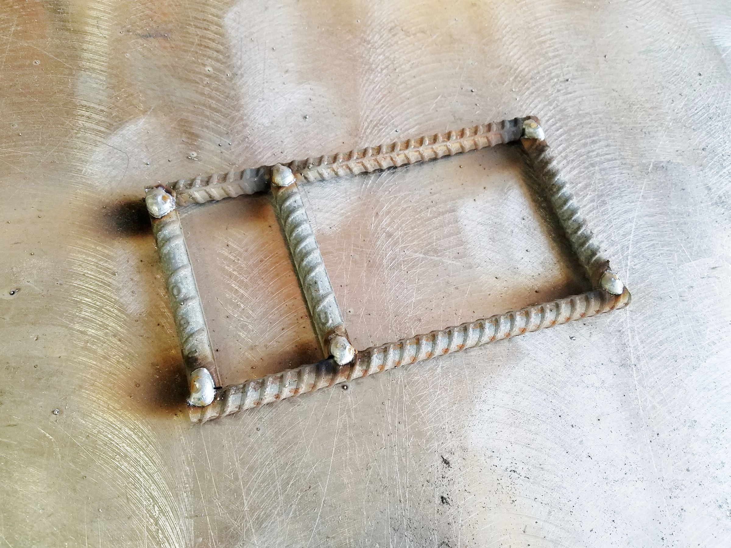 How to Make Giant Halloween Spiders : 23 Steps (with Pictures ...