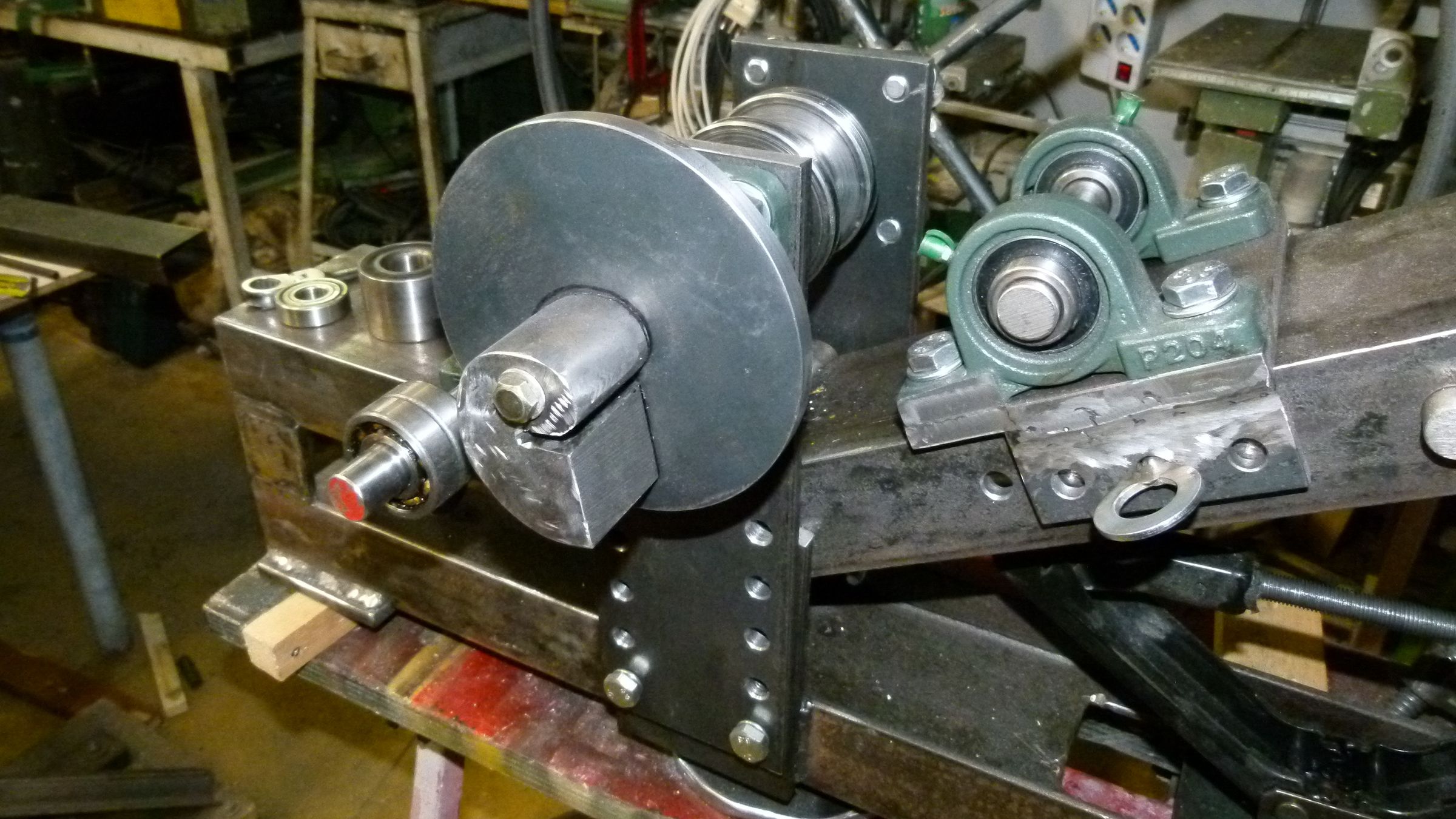 DIY - Metal Roller Bender : 6 Steps (with Pictures) - Instructables