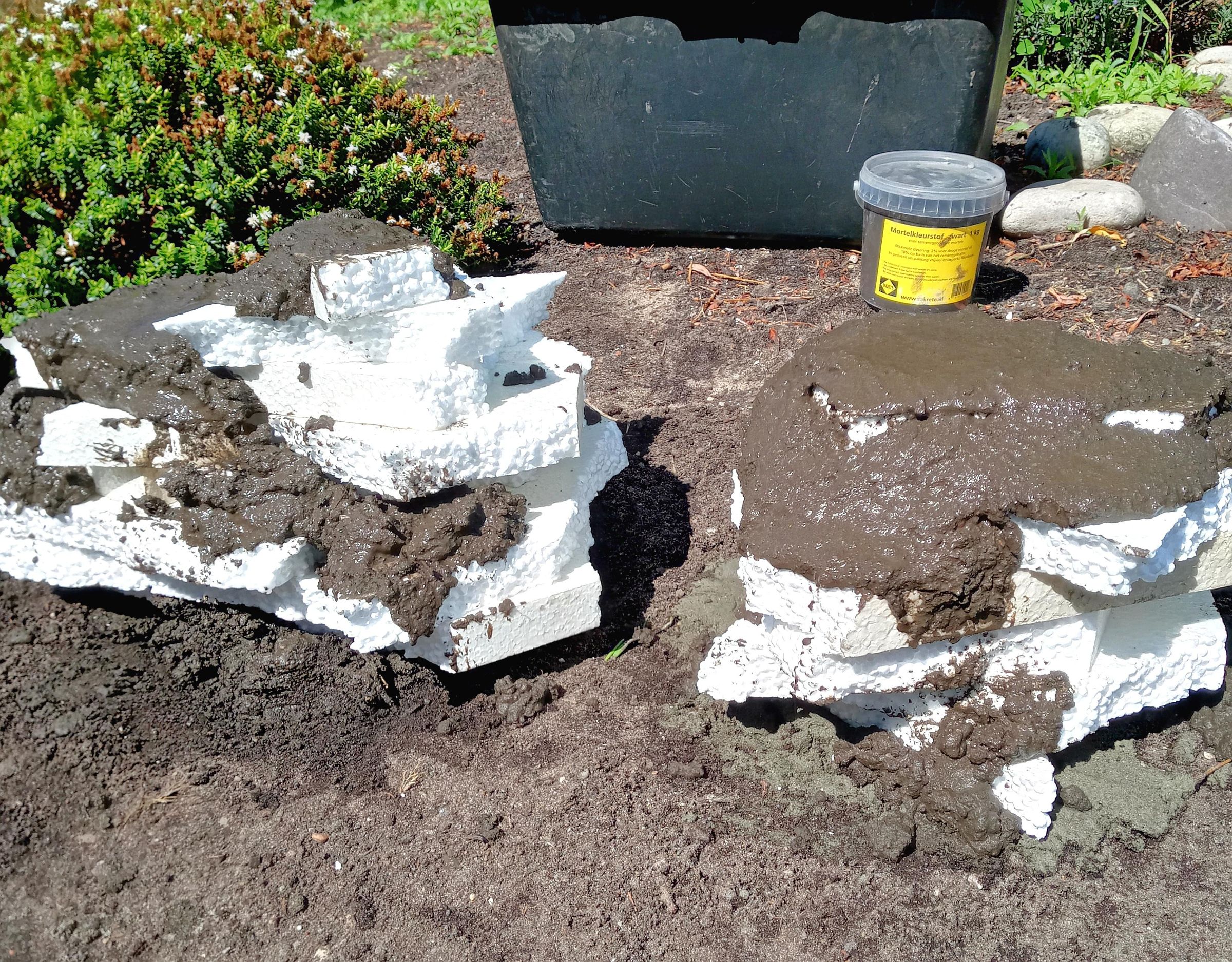 Faux Rocks That Look Real : 11 Steps (with Pictures) - Instructables