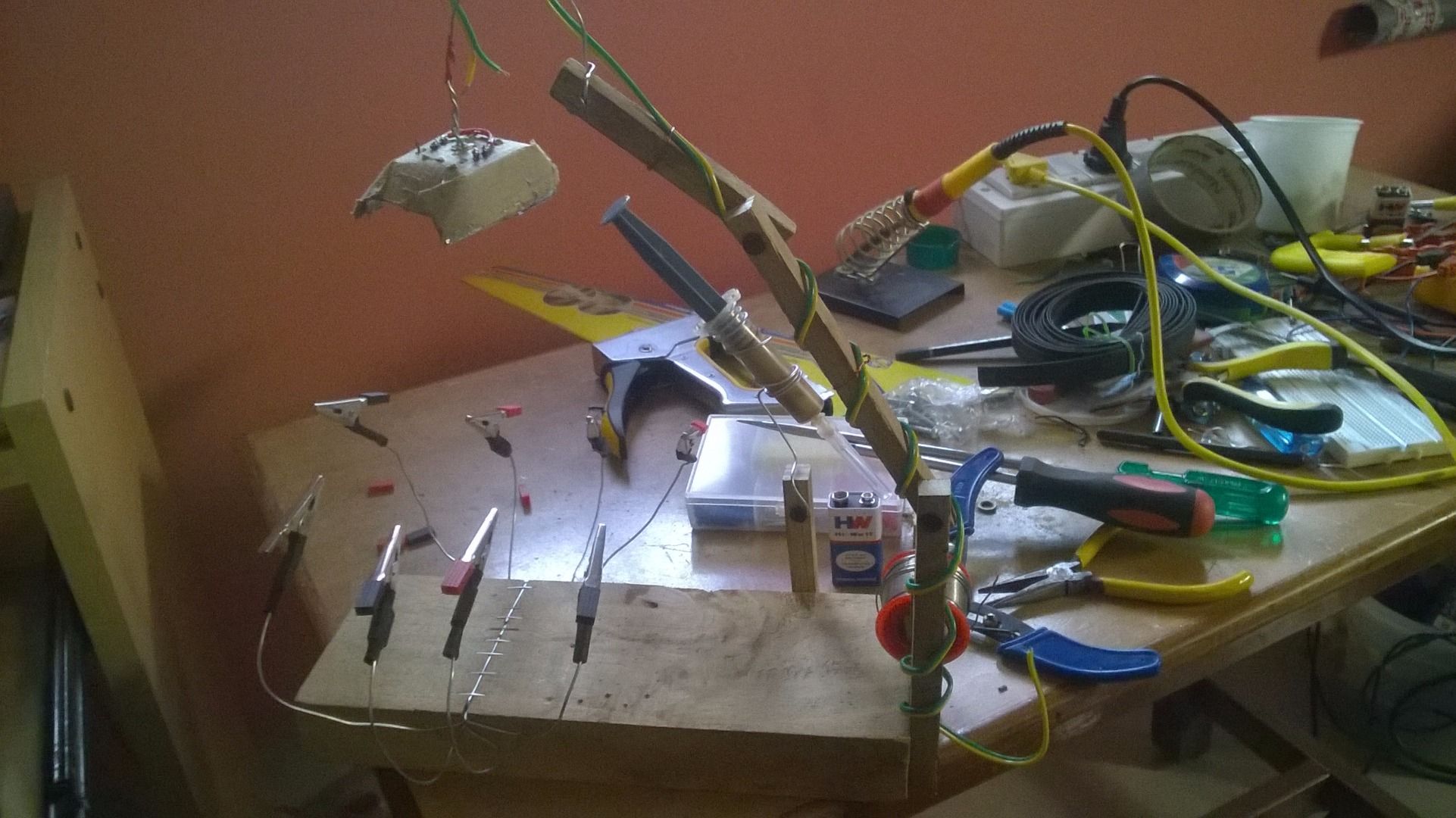EXTRA HANDS FOR SOLDERING - OCTOPUS : 15 Steps (with Pictures ...
