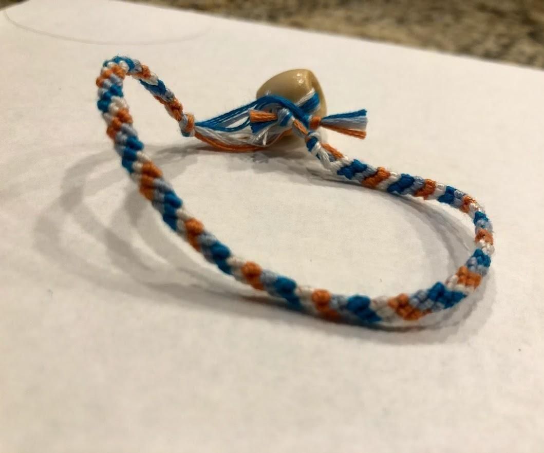 Easy Friendship Bracelet : 8 Steps (with Pictures) - Instructables