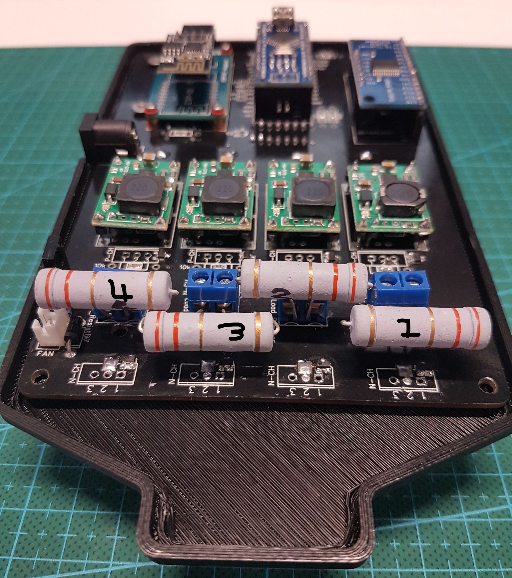 Arduino Nano 4x 18650 Smart Charger / Discharger : 20 Steps - Instructables