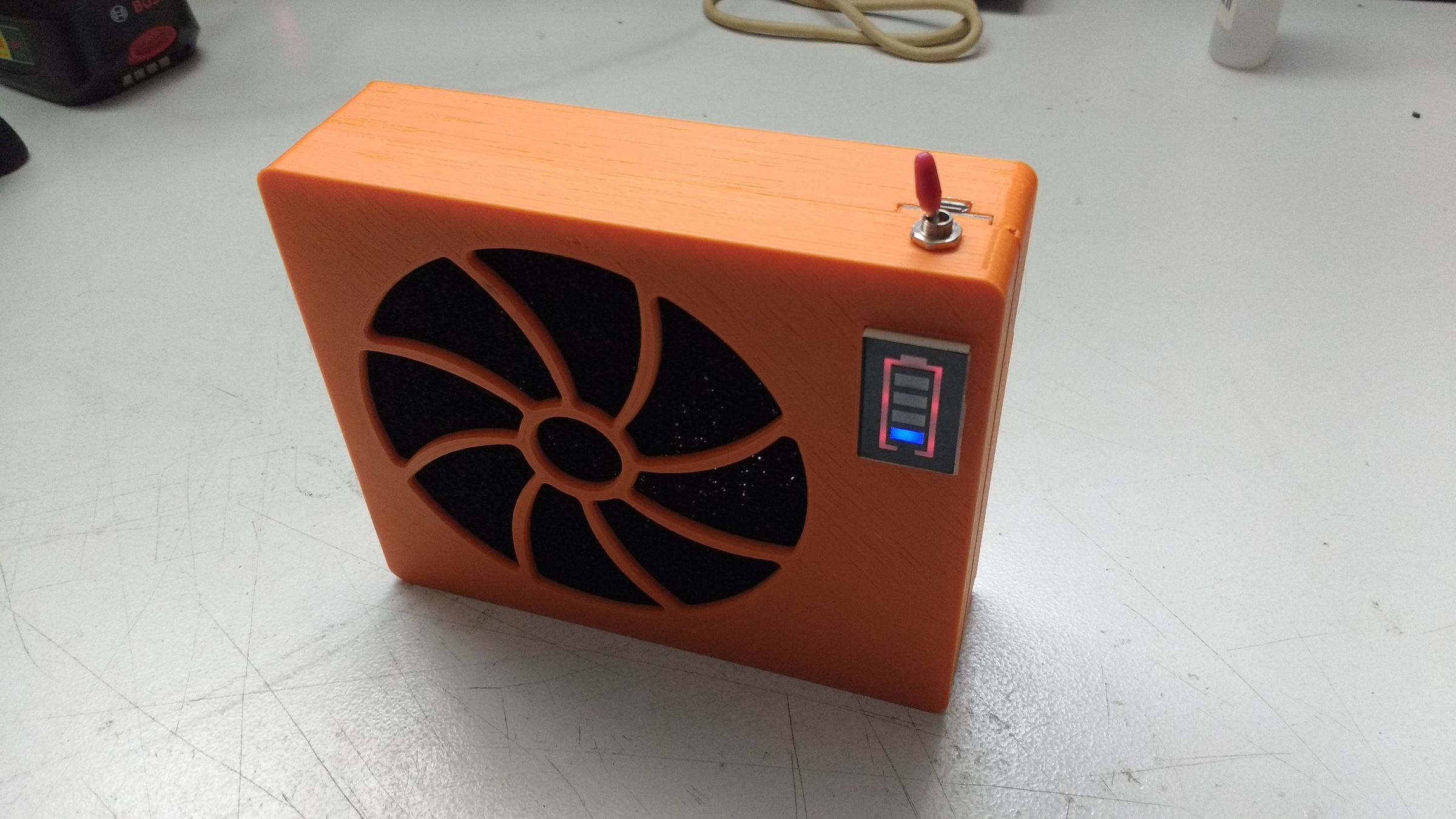 DIY Battery Powered Solder Fume Extractor - Instructables