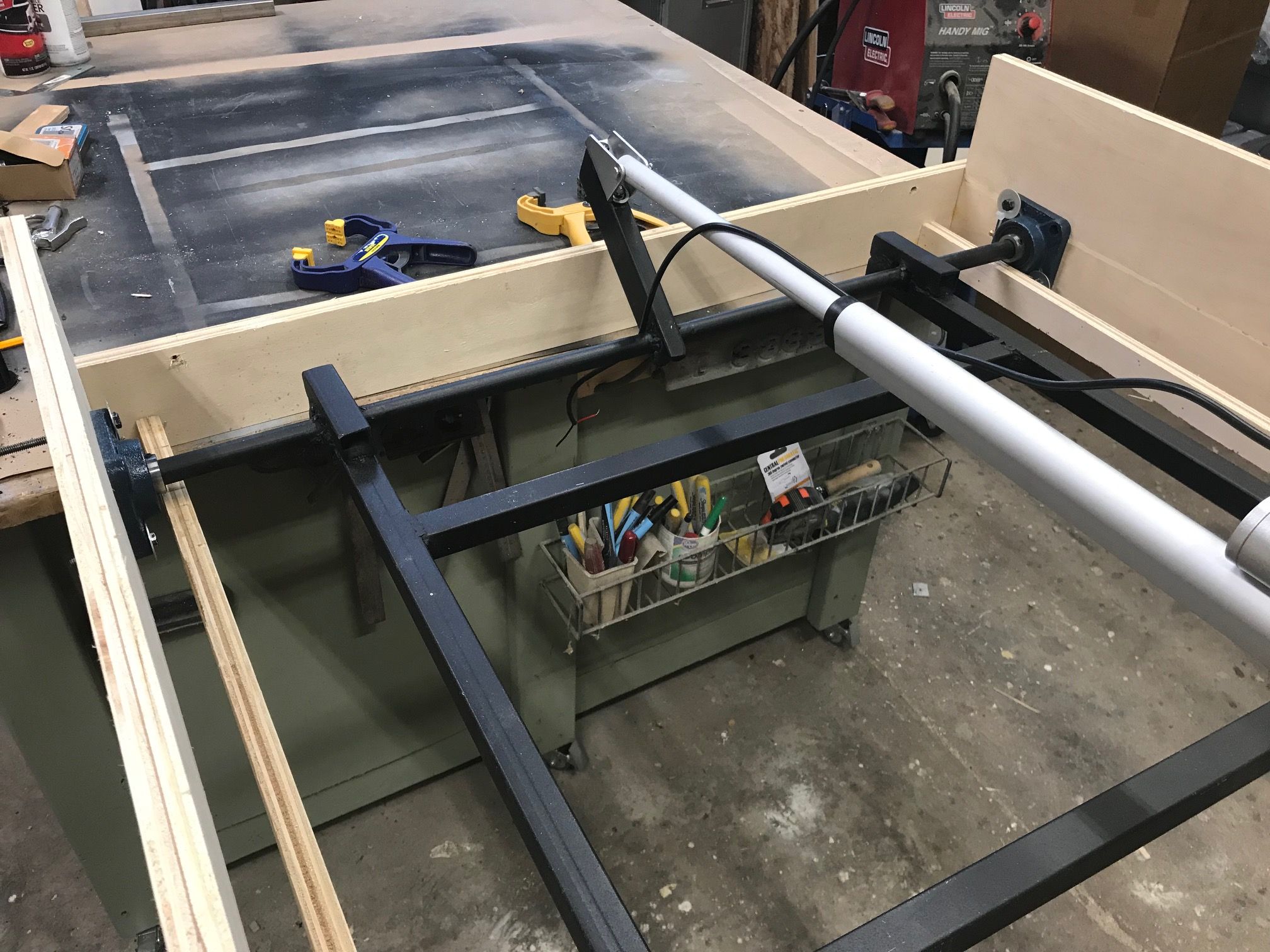 Motorized Flip Down TV Lift : 7 Steps (with Pictures) - Instructables