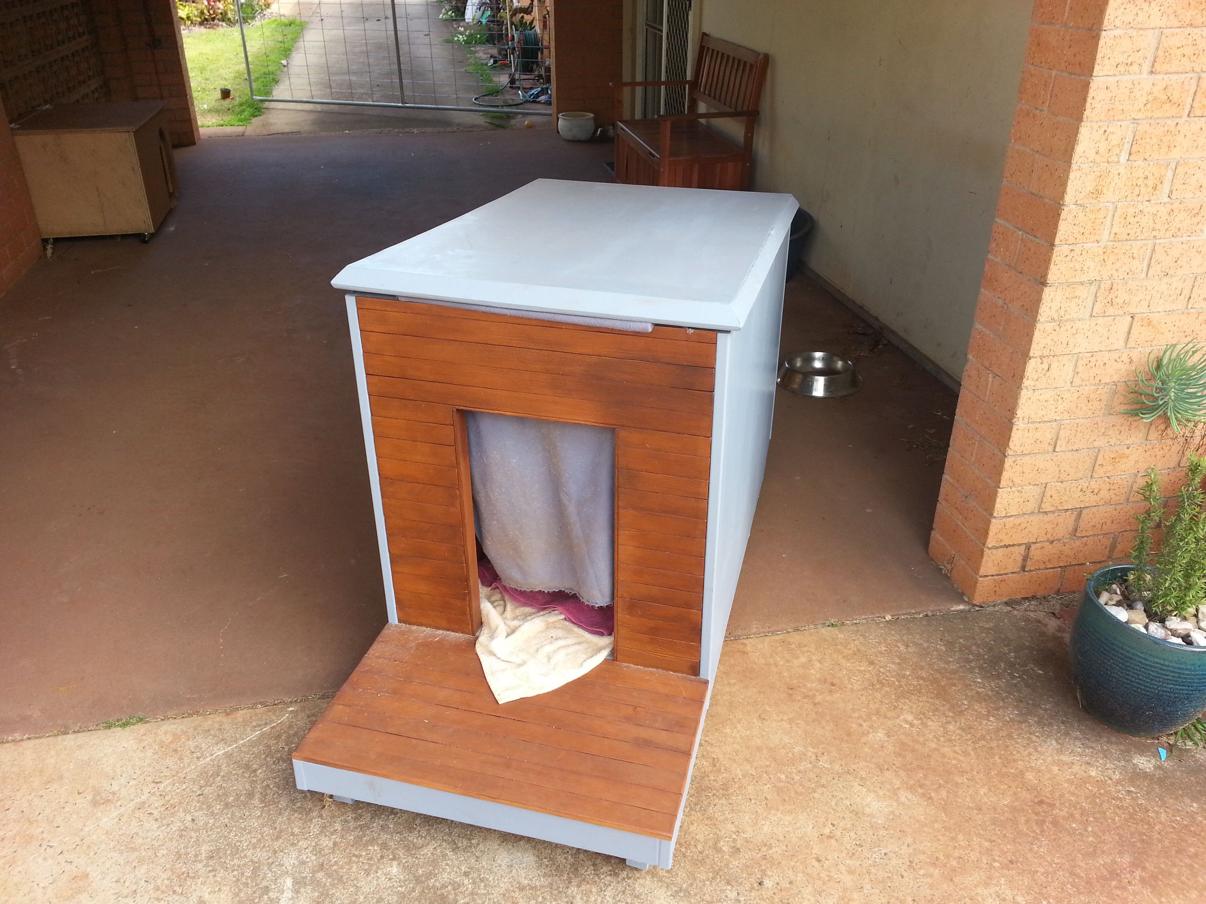Mobile Dog House : 6 Steps (with Pictures) - Instructables