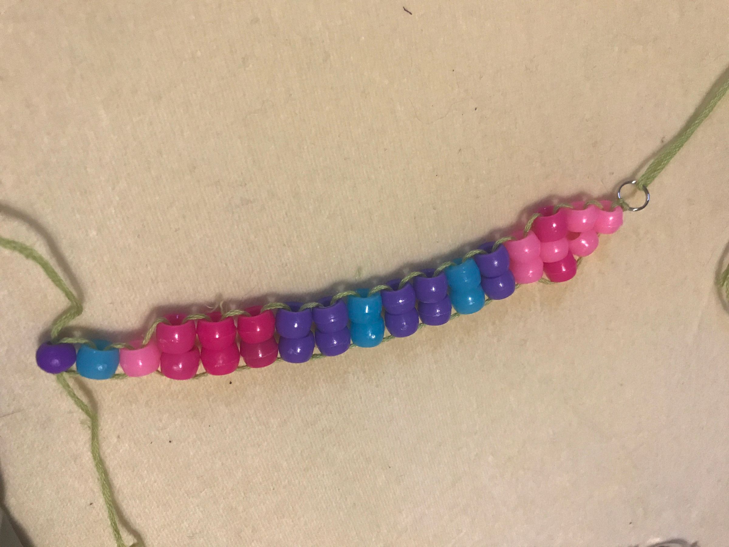 Easy for Kids Pony Bead Snake! : 4 Steps - Instructables