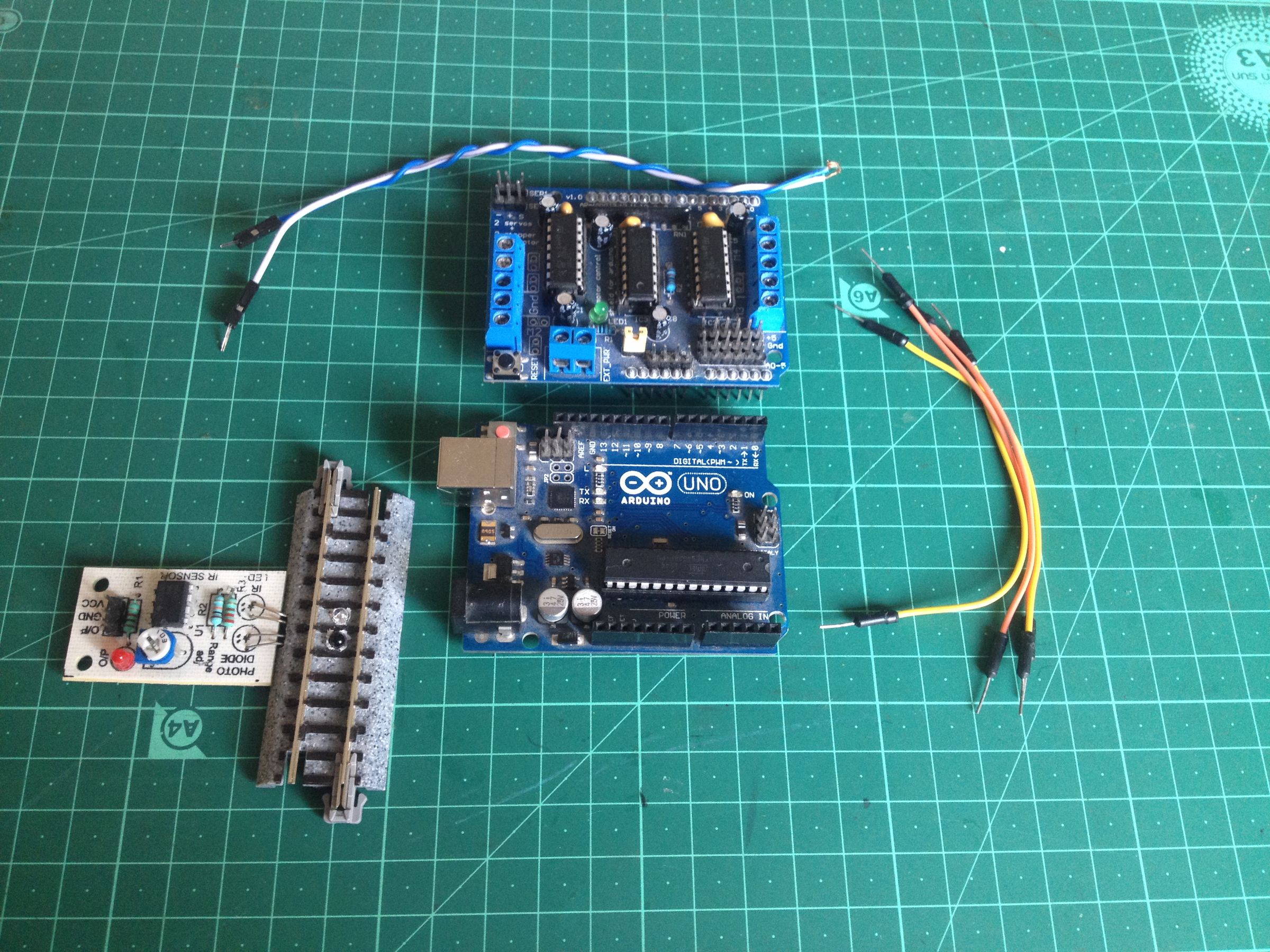 Automated Train Reverse Loop Using Arduino : 10 Steps (with Pictures ...