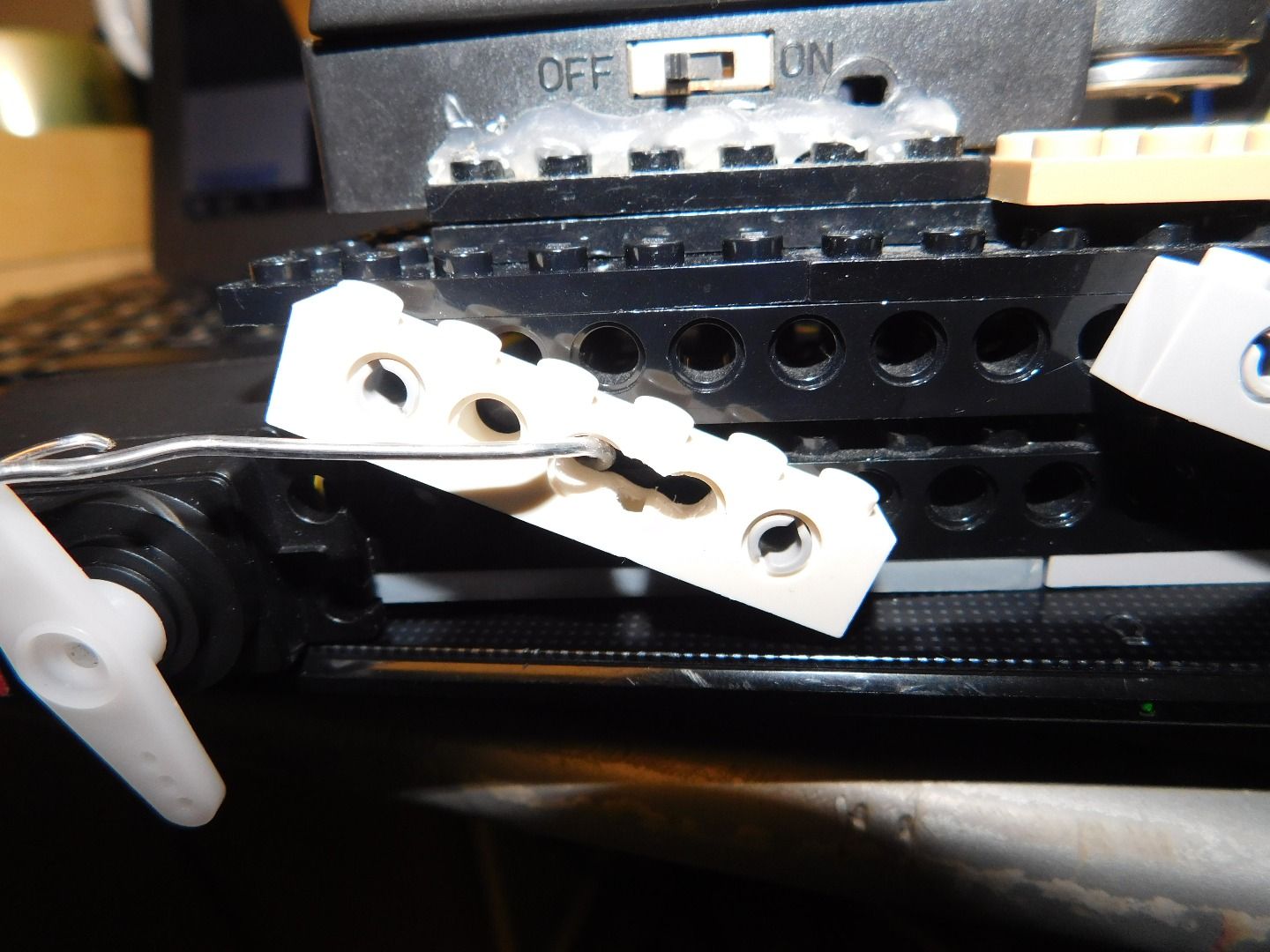 Iron Man Arm Prototype : 6 Steps - Instructables