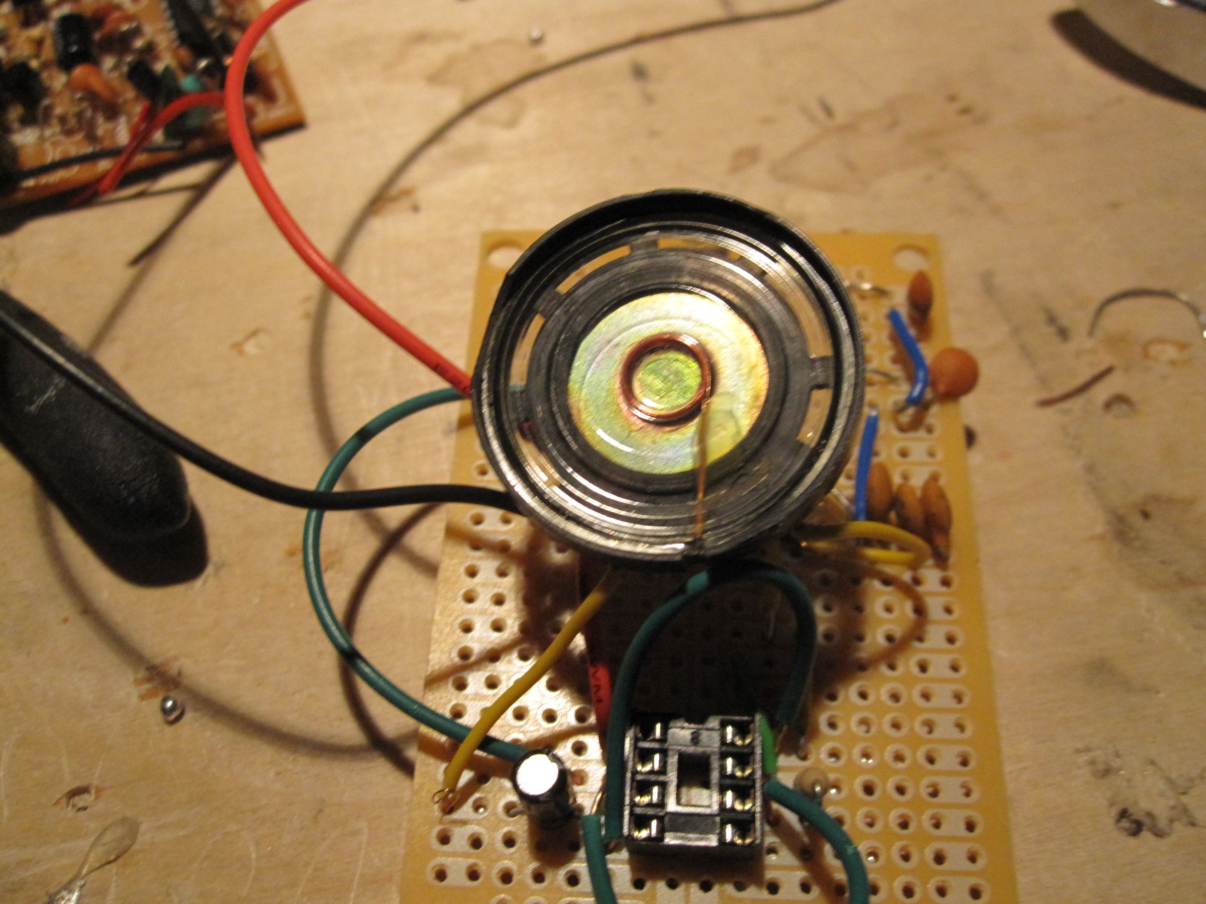 Synthesizer Using 555 : 5 Steps - Instructables
