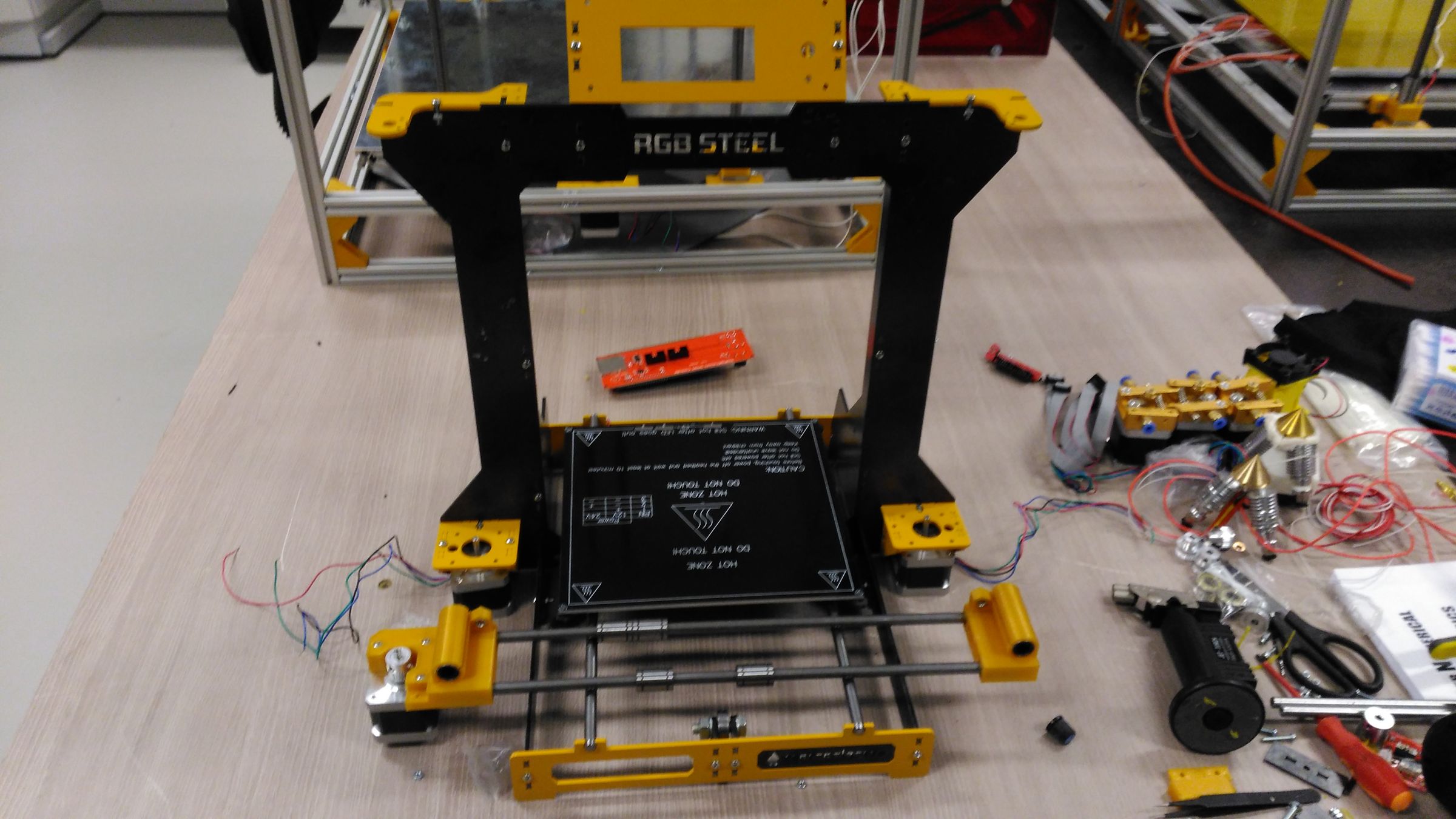 RGB STEEL - Low Cost, Steel Frame, Color Mixing 3D Printer : 19 Steps ...