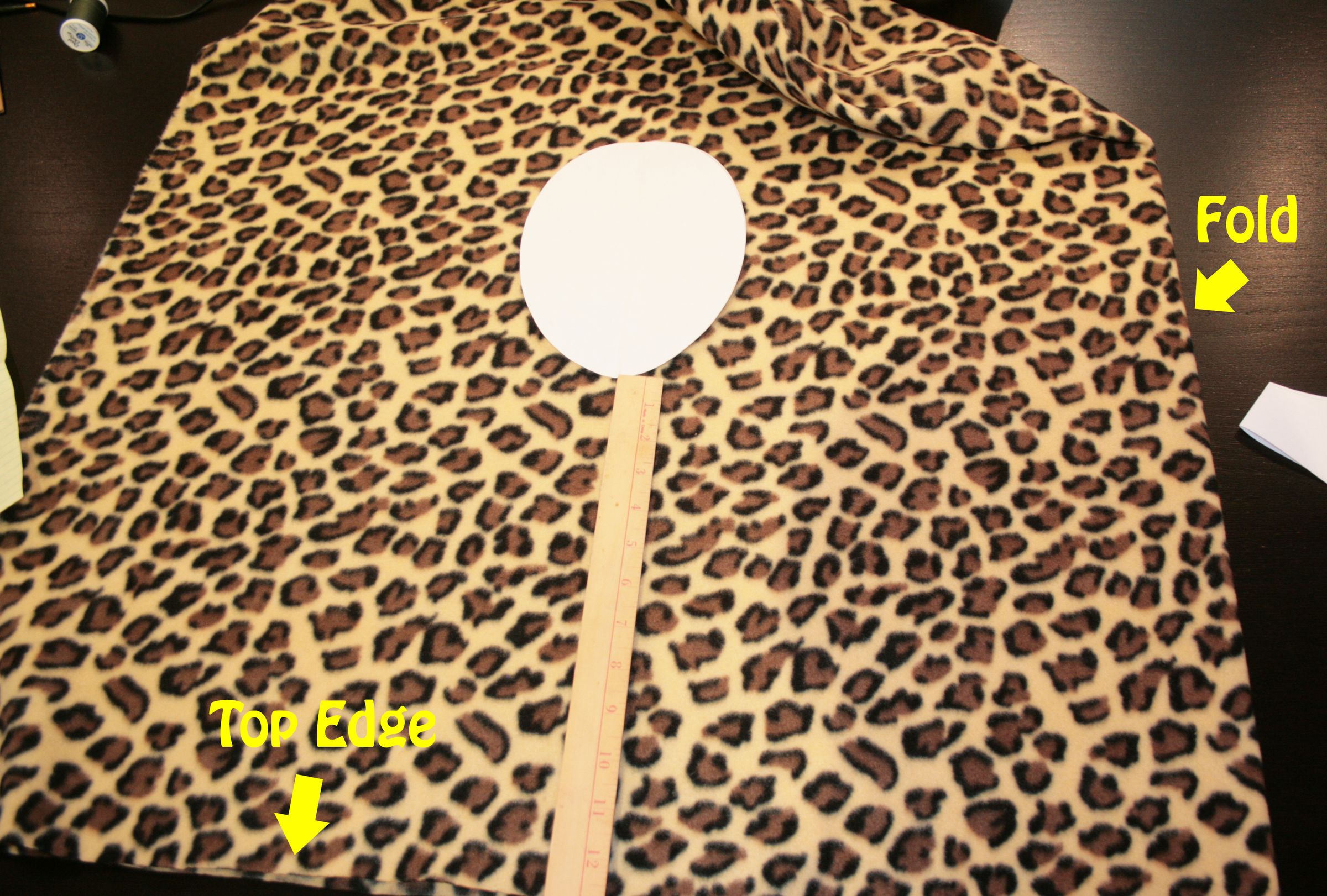 Make Your Own Snuggie : 5 Steps (with Pictures) - Instructables