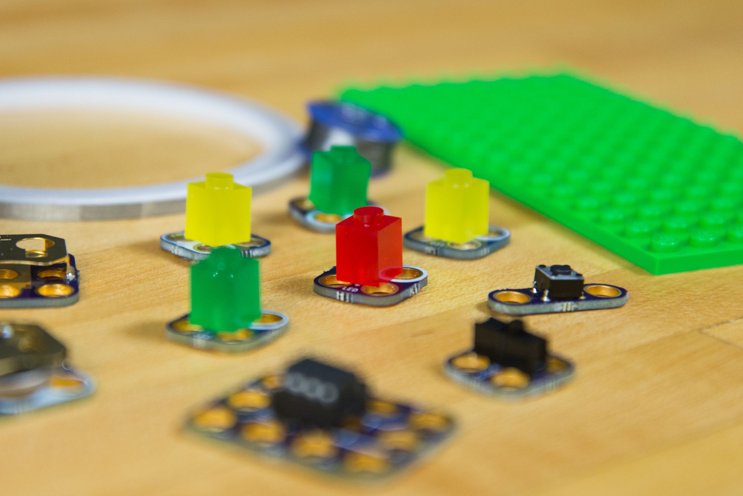 Crazy Circuits: an Open Source Electronics Learning System : 8 Steps ...