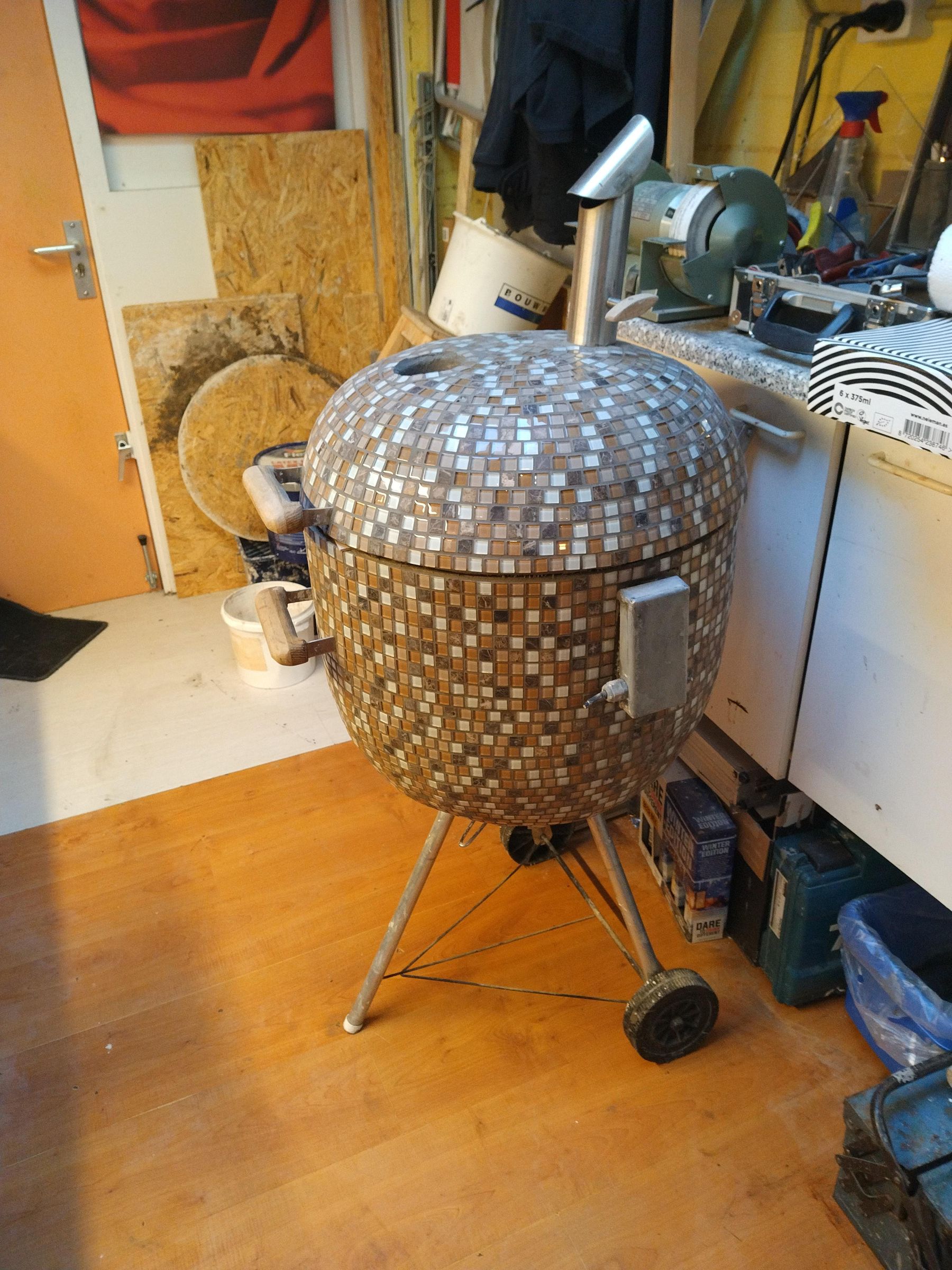 Building a Kamado, A.k.a. Weber Conversion Number Four : 11 Steps (with ...