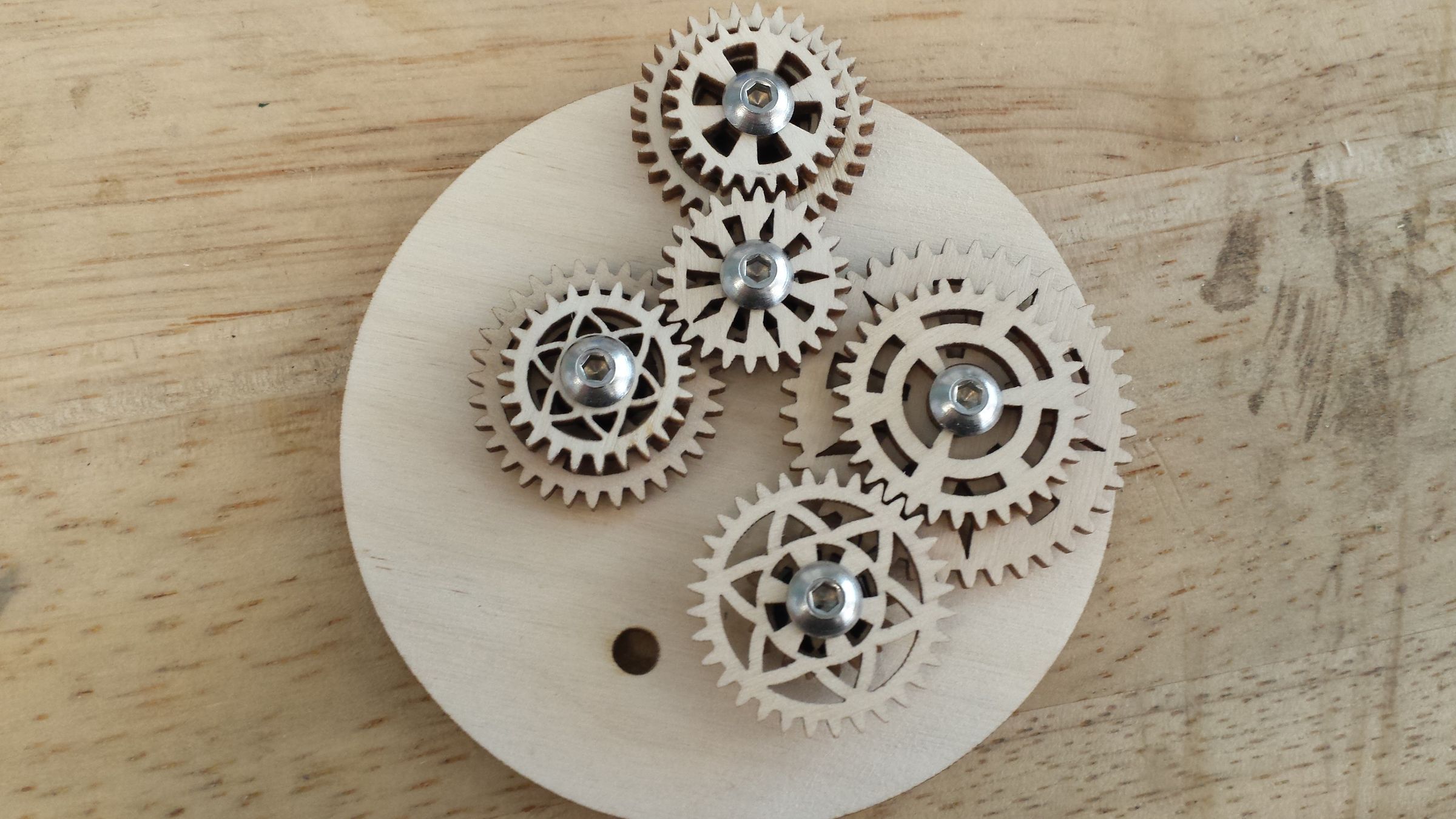 Wooden Gear Trains : 17 Steps (with Pictures) - Instructables