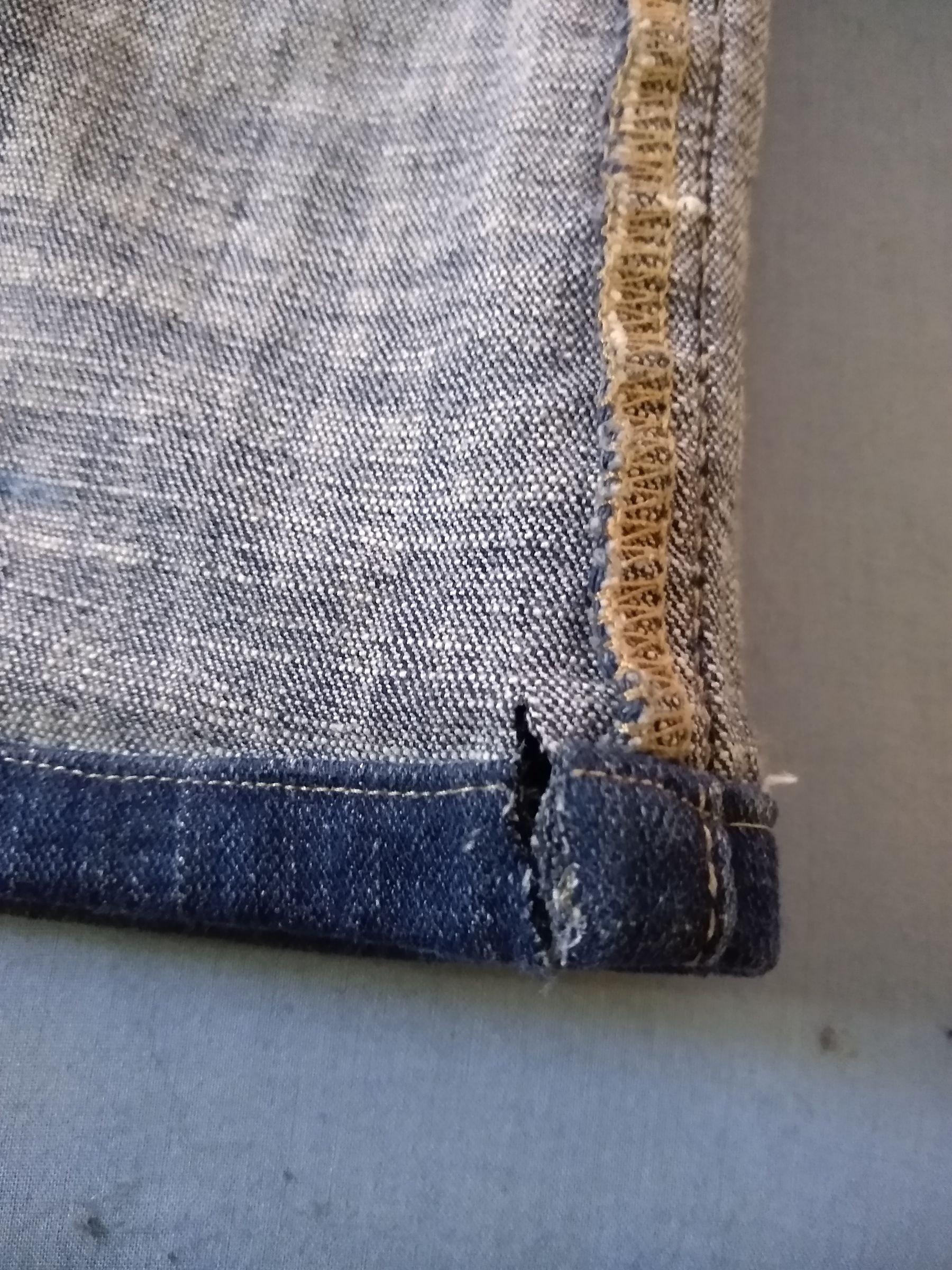 How to Hem Clothing With Iron on Adhesive : 7 Steps - Instructables