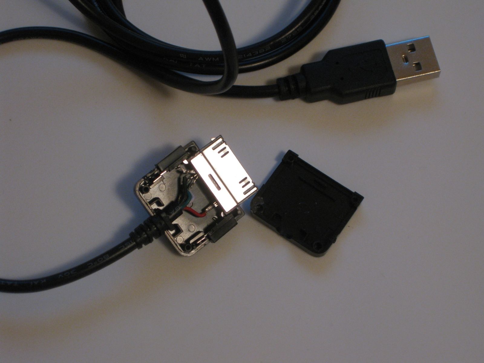 Seamless Zune Dock - HP Pocket Media Drive Bay : 9 Steps - Instructables