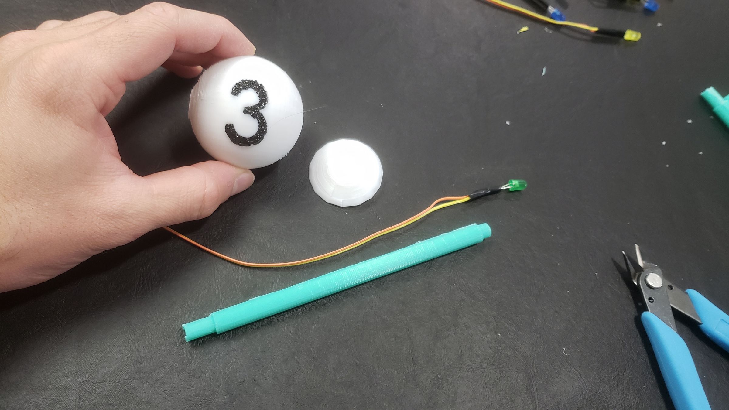 3D Printed Wall Clock With Kinetic Art and LEDs : 10 Steps (with ...