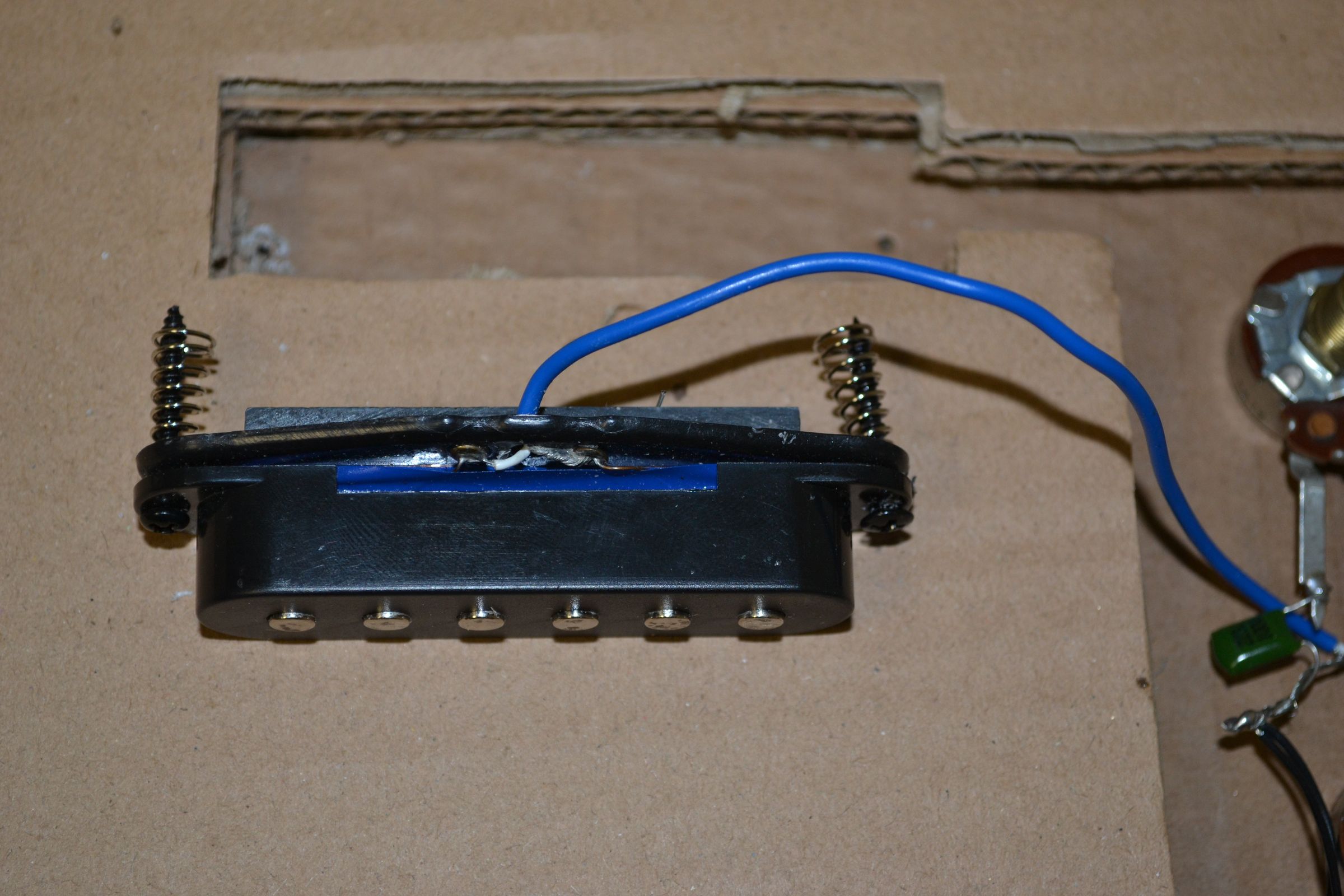 Cardboard Electric Guitar : 12 Steps (with Pictures) - Instructables