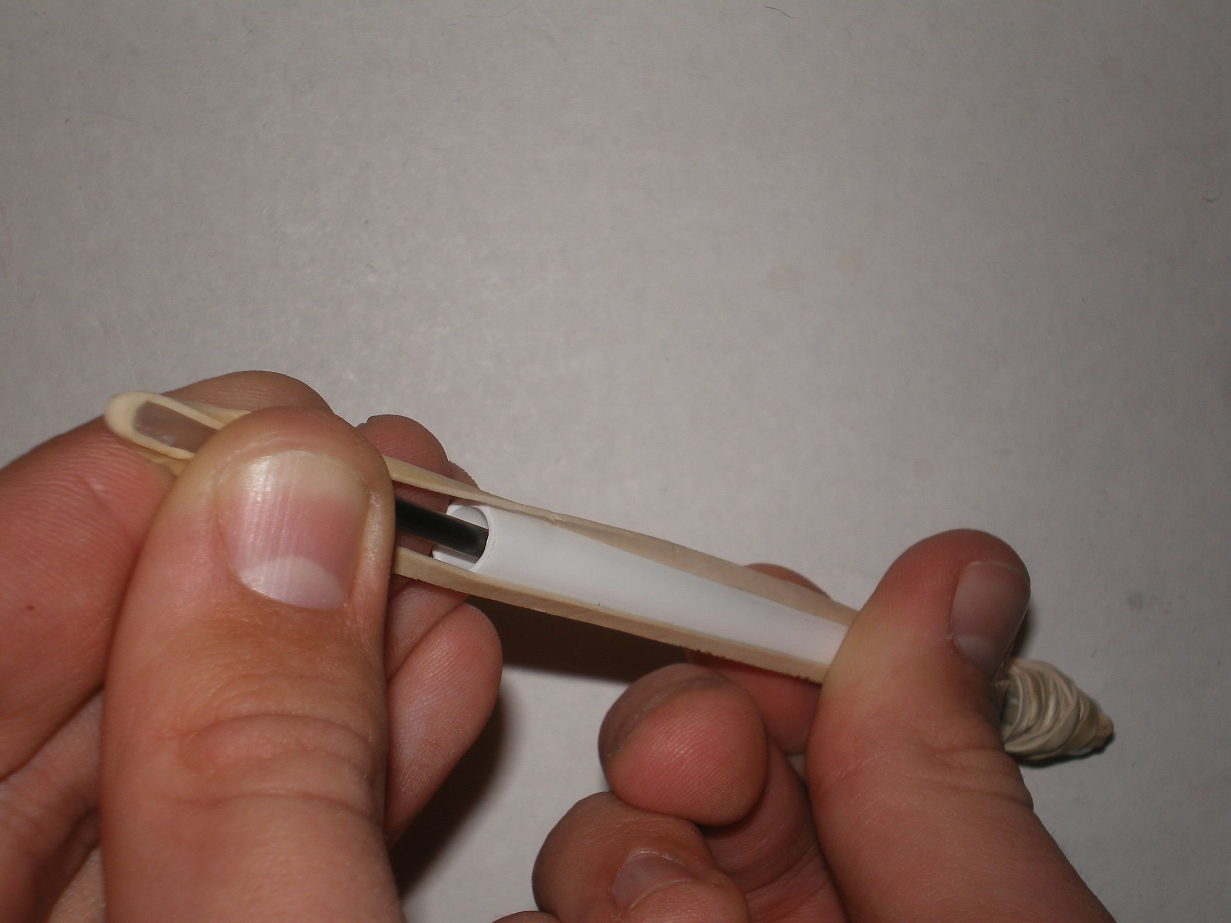 Super Simple Rubber Band Pen Gun : 4 Steps - Instructables