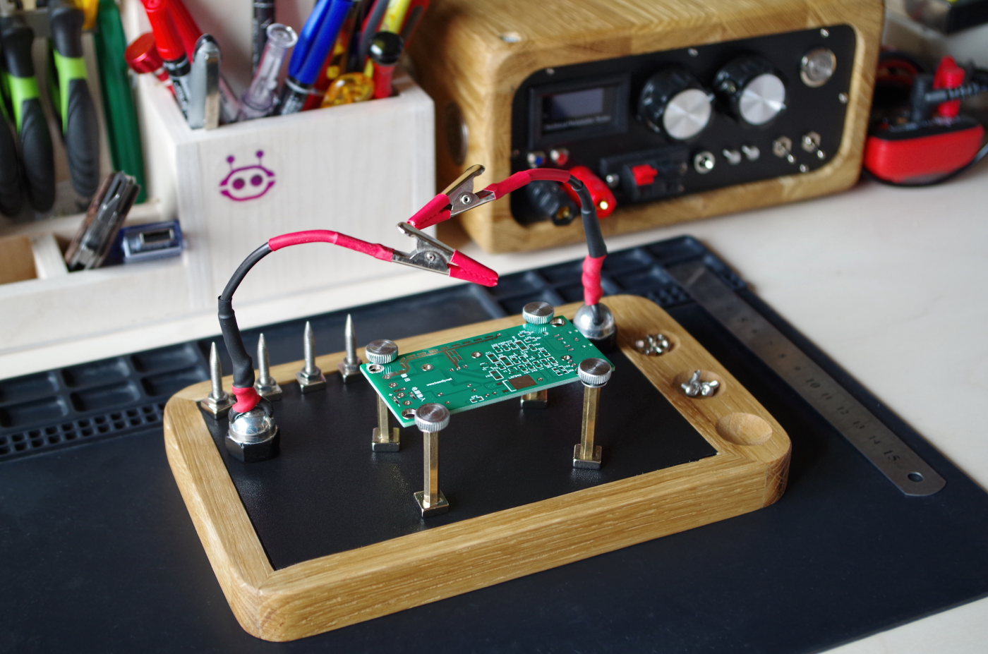Magnetic Helping Hands Set for PCB and Electronics : 11 Steps (with ...