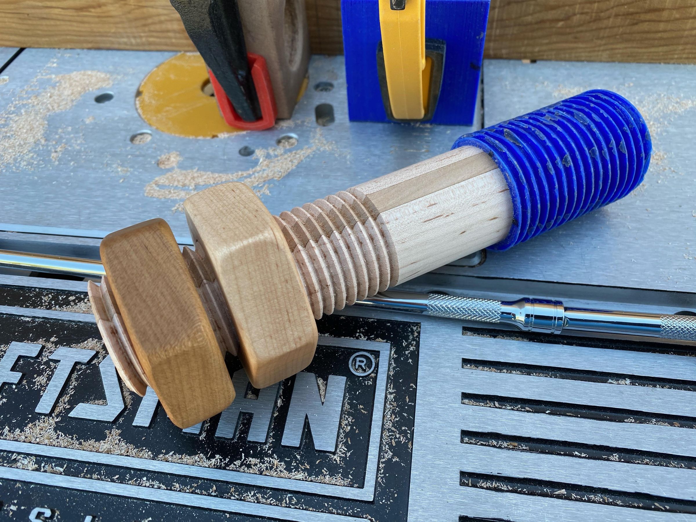 Large Wooden Nuts and Bolts : 8 Steps (with Pictures) - Instructables