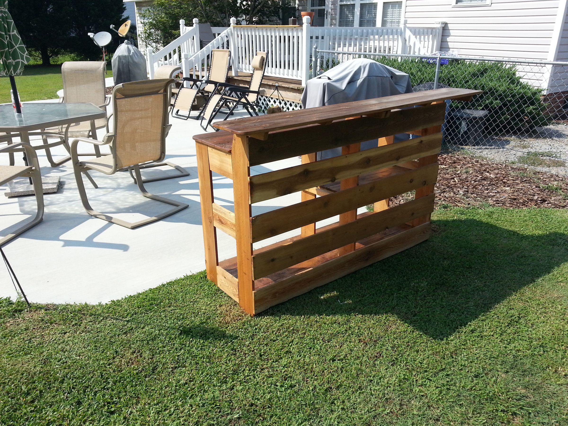 Cedar Fence Picket Outdoor Bar / Countertop : 12 Steps (with Pictures ...