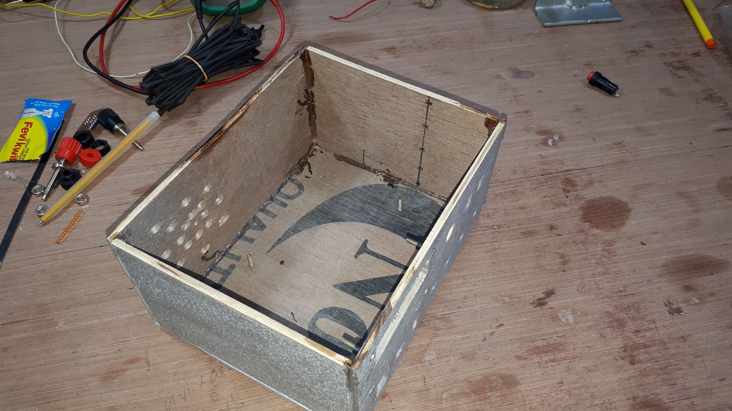 DIY Function Generator (ICL8038) 0 Hz - 400Khz : 11 Steps - Instructables