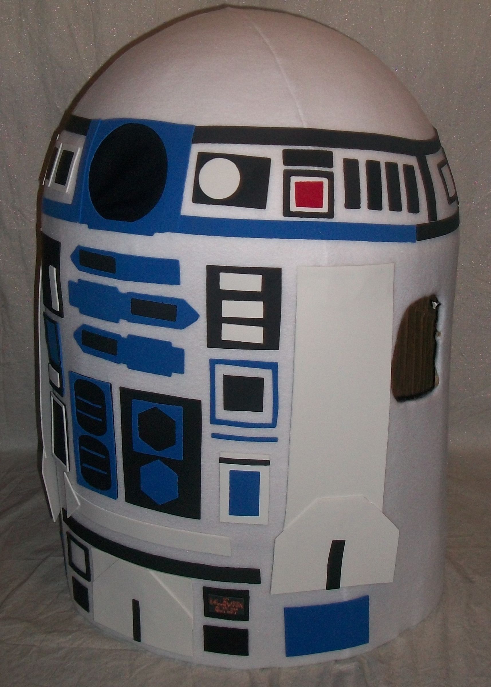DIY Homemade R2D2 Star Wars Halloween Costume : 3 Steps - Instructables
