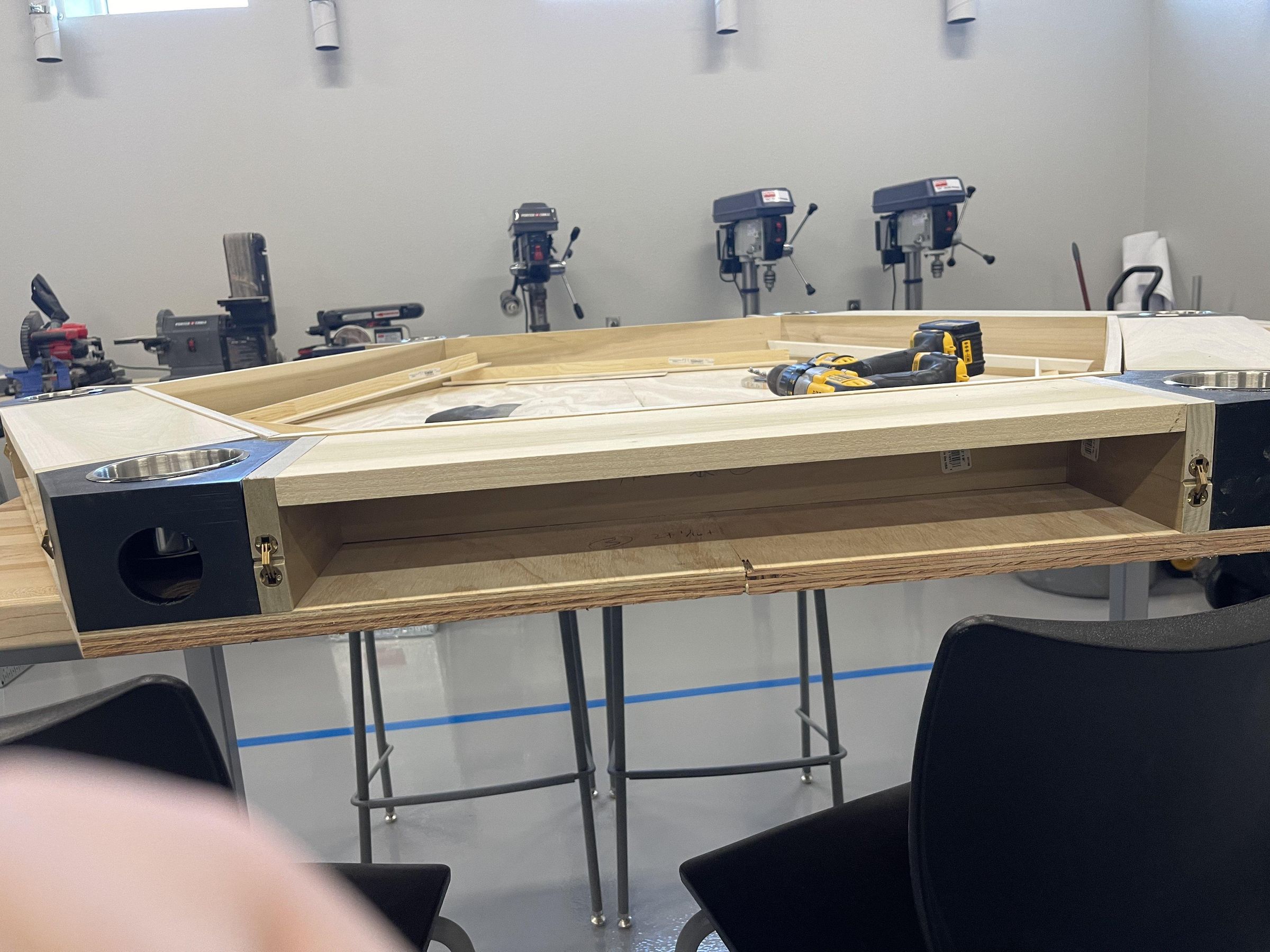 Hexagonal Board Game Table W/ Speakers and Flip-Out Desks : 14 Steps ...