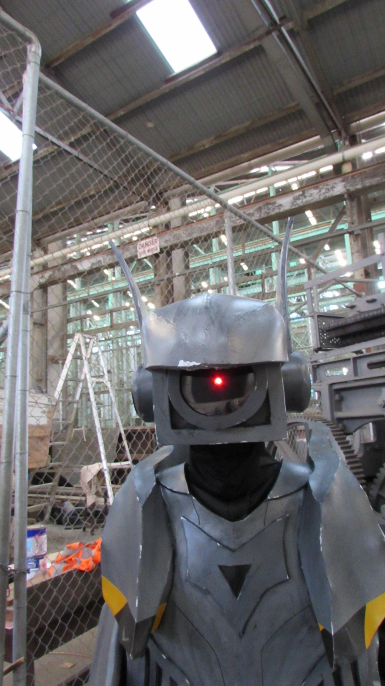 EVA Foam Robot Costume : 16 Steps (with Pictures) - Instructables