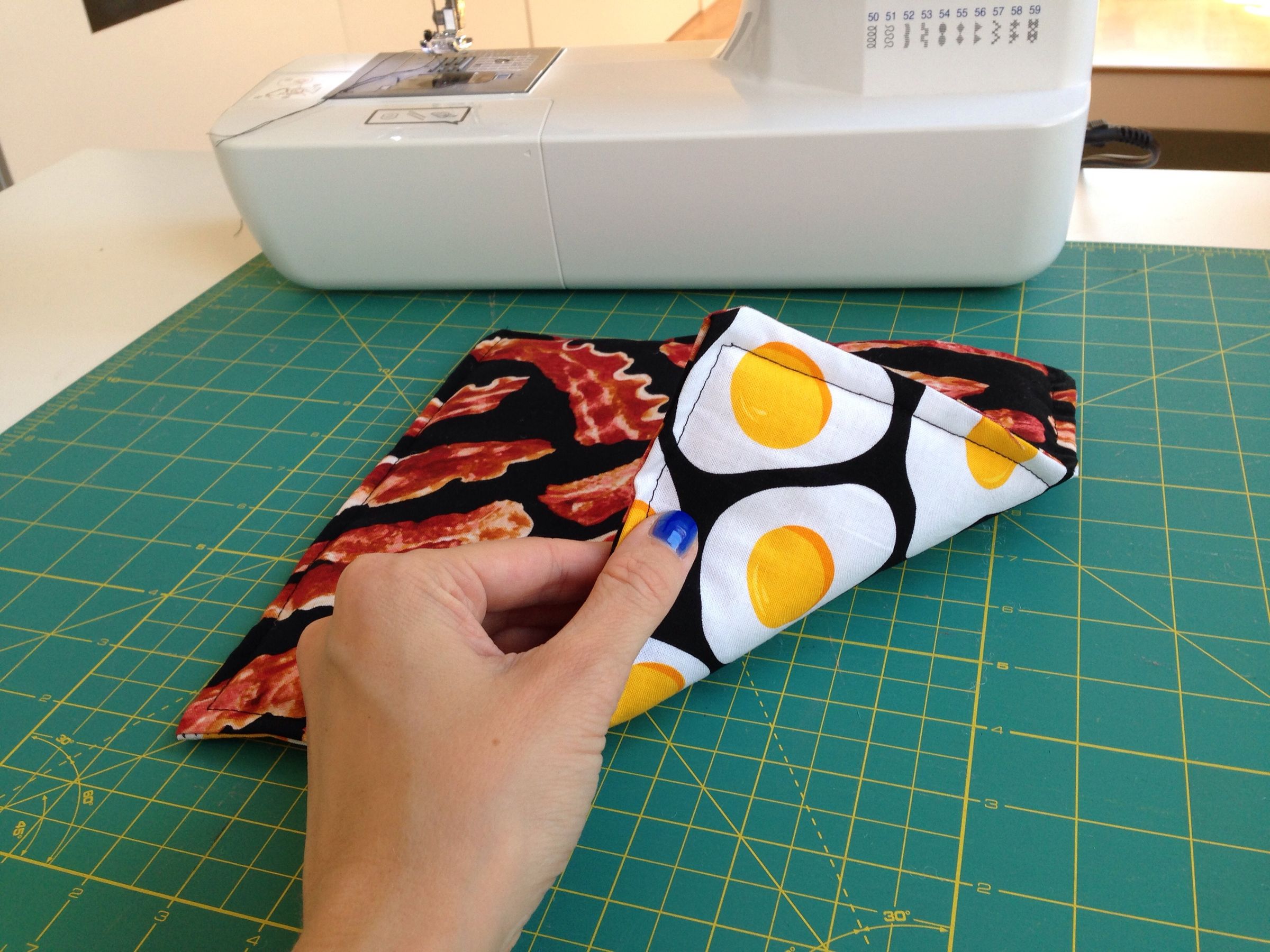 Easy and Stylish Fabric Pan Protectors : 8 Steps (with Pictures ...