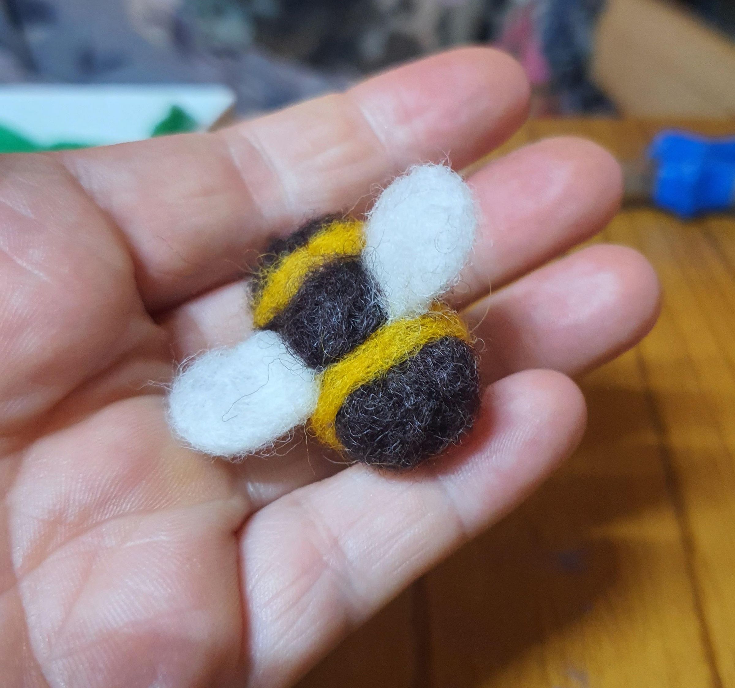 Felt Bumble Bee : 8 Steps (with Pictures) - Instructables