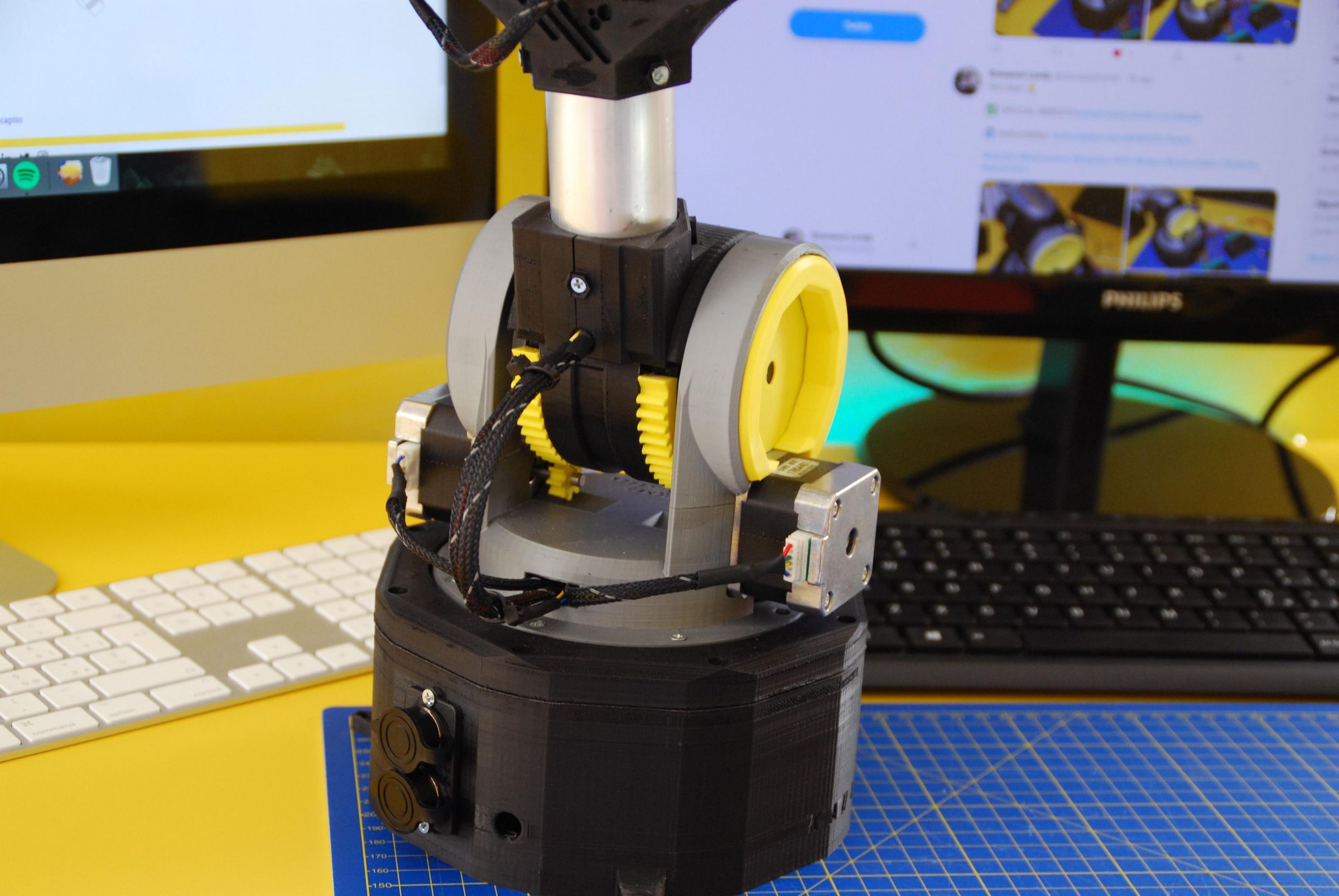 KAUDA Robotic Arm : 12 Steps - Instructables