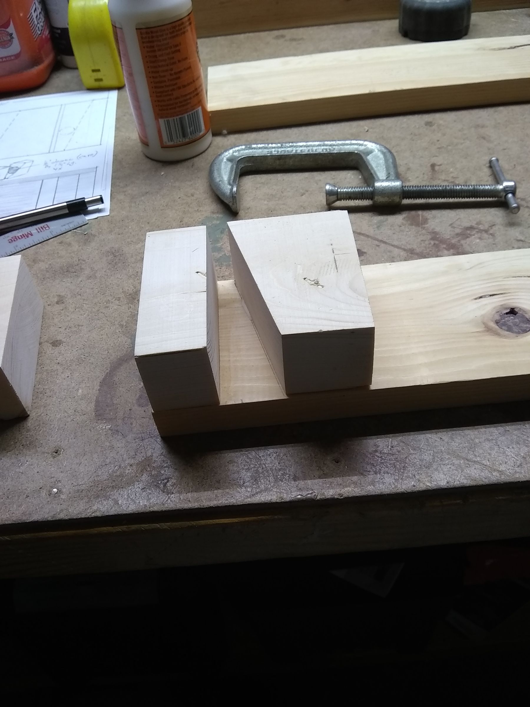 Easy Saw Rack From Scrap! : 6 Steps (with Pictures) - Instructables