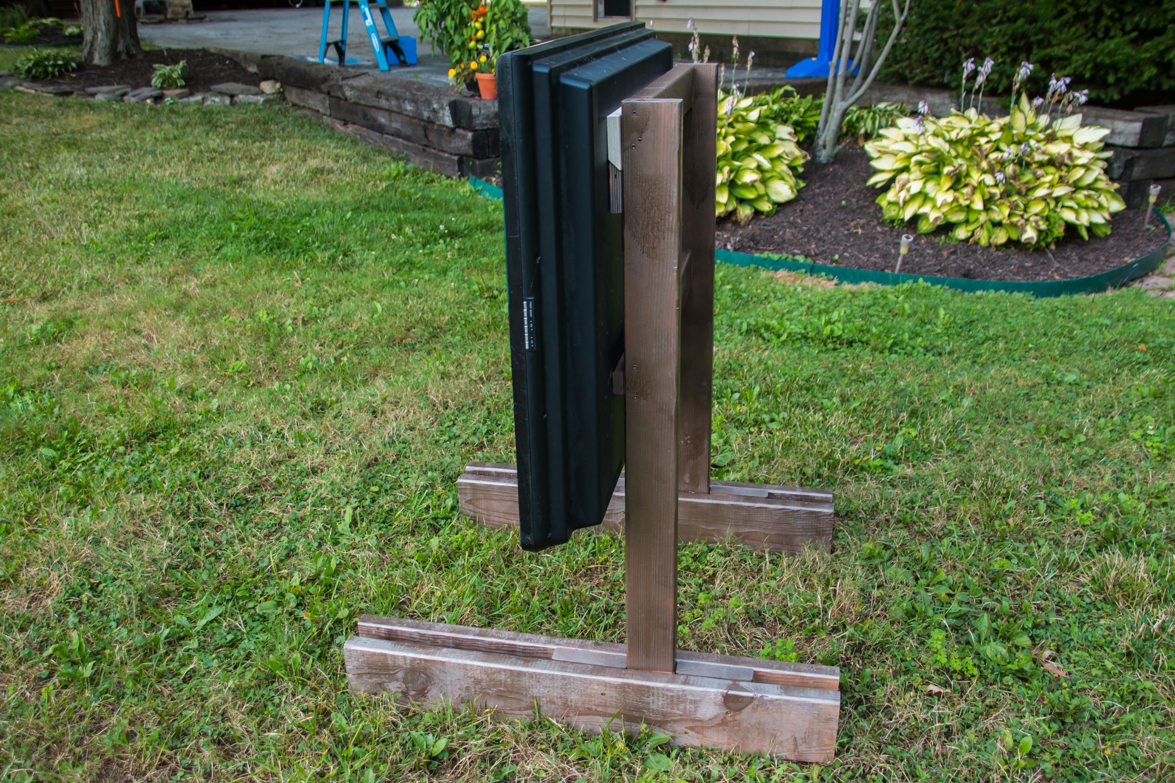 DIY TV Stand - Instructables
