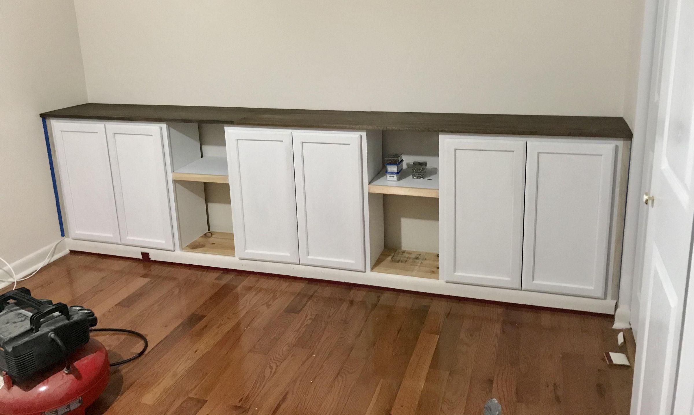 DIY Built-in Bookcase : 6 Steps (with Pictures) - Instructables