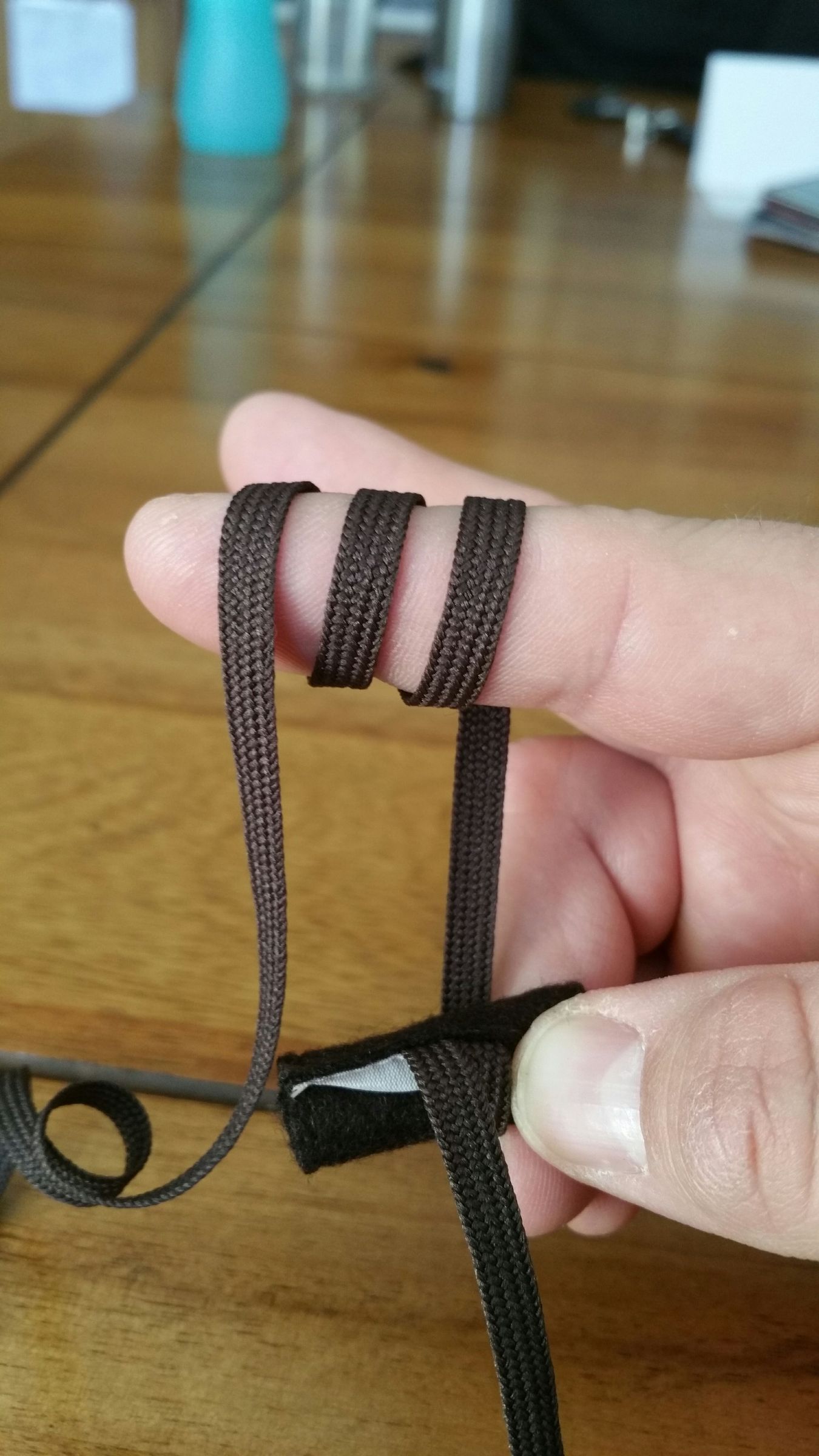 How to Tie a Scapular : 6 Steps - Instructables