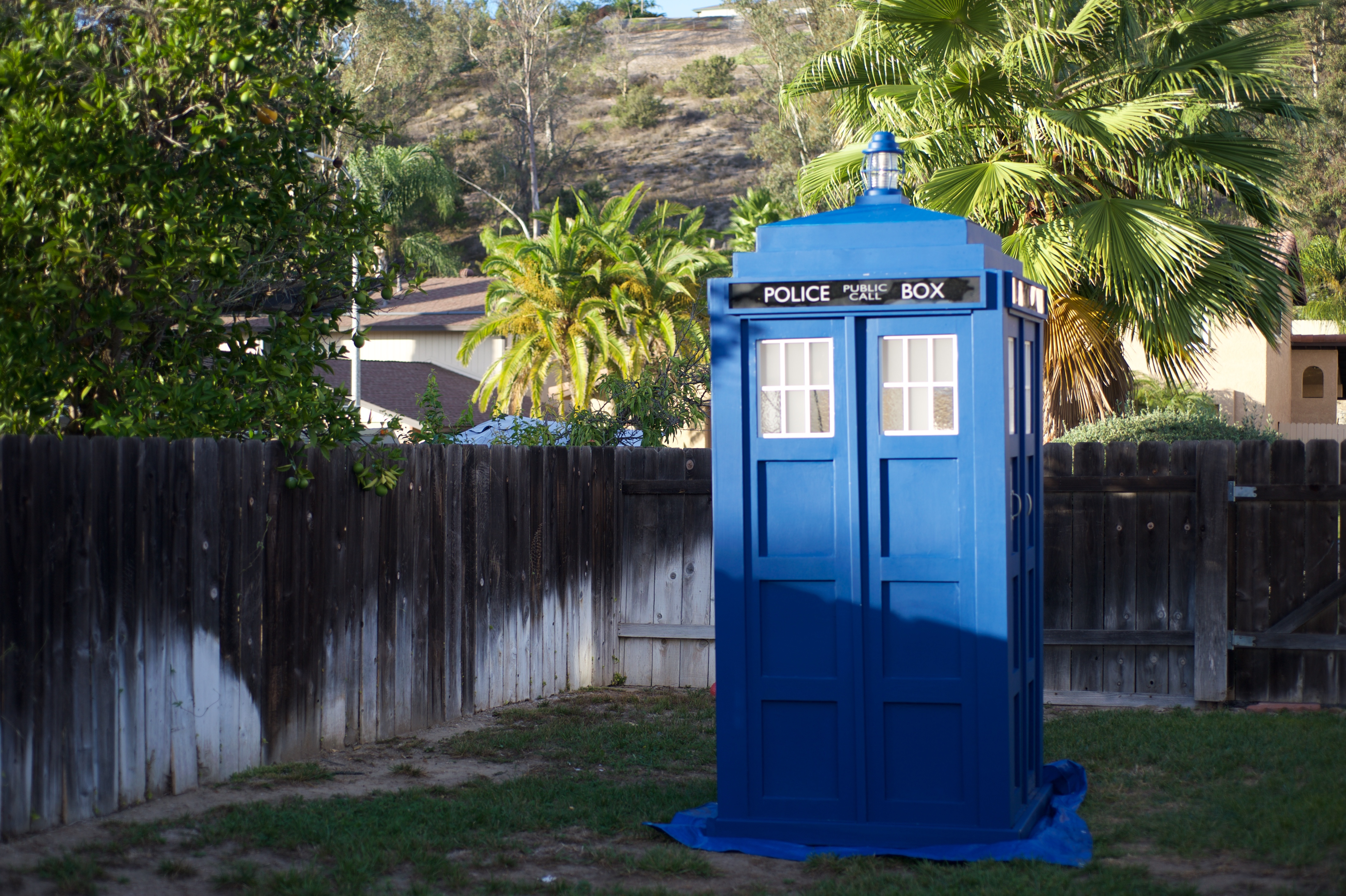 TARDIS : 14 Steps (with Pictures) - Instructables