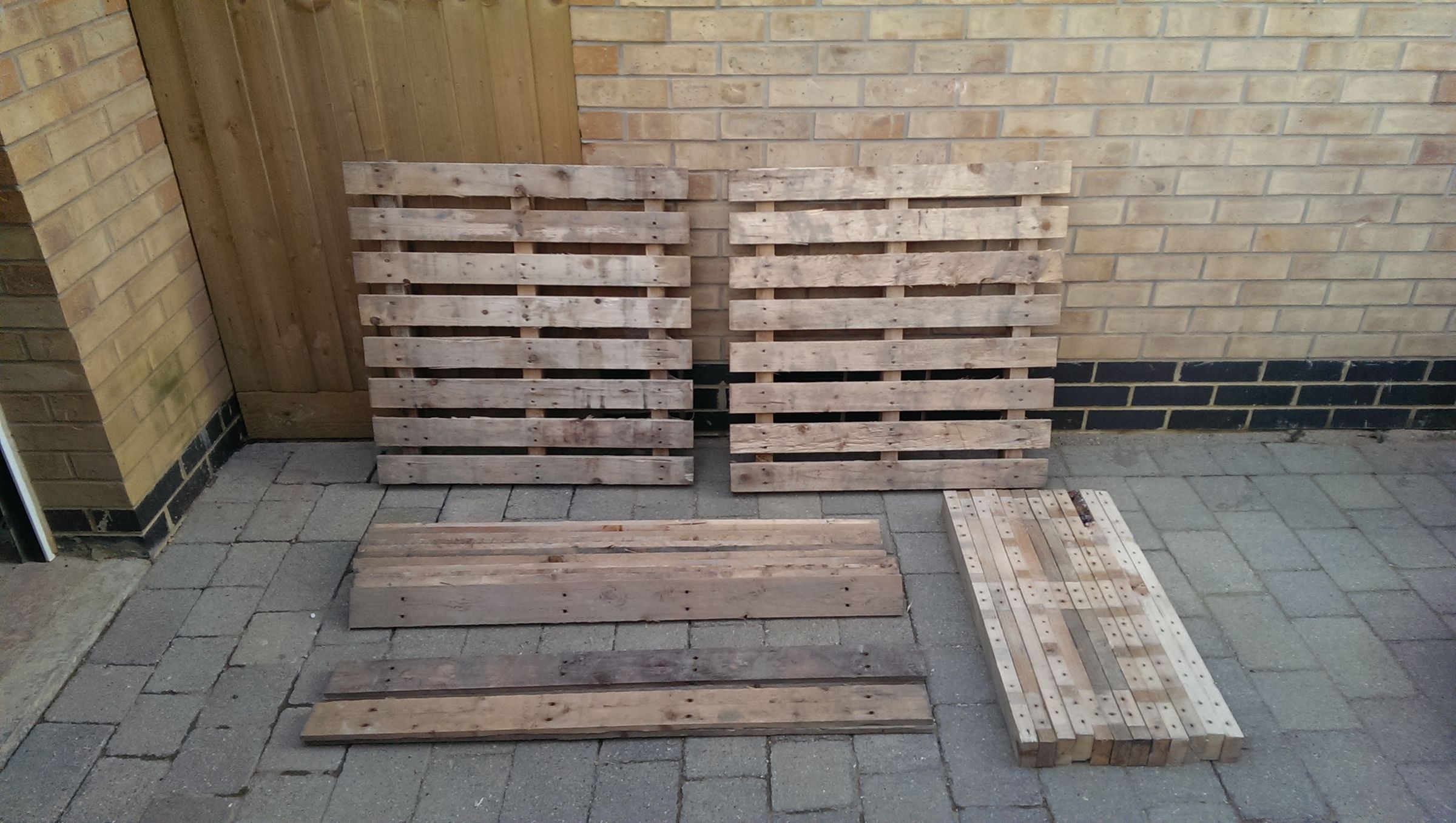 Pallet Workbench : 7 Steps (with Pictures) - Instructables