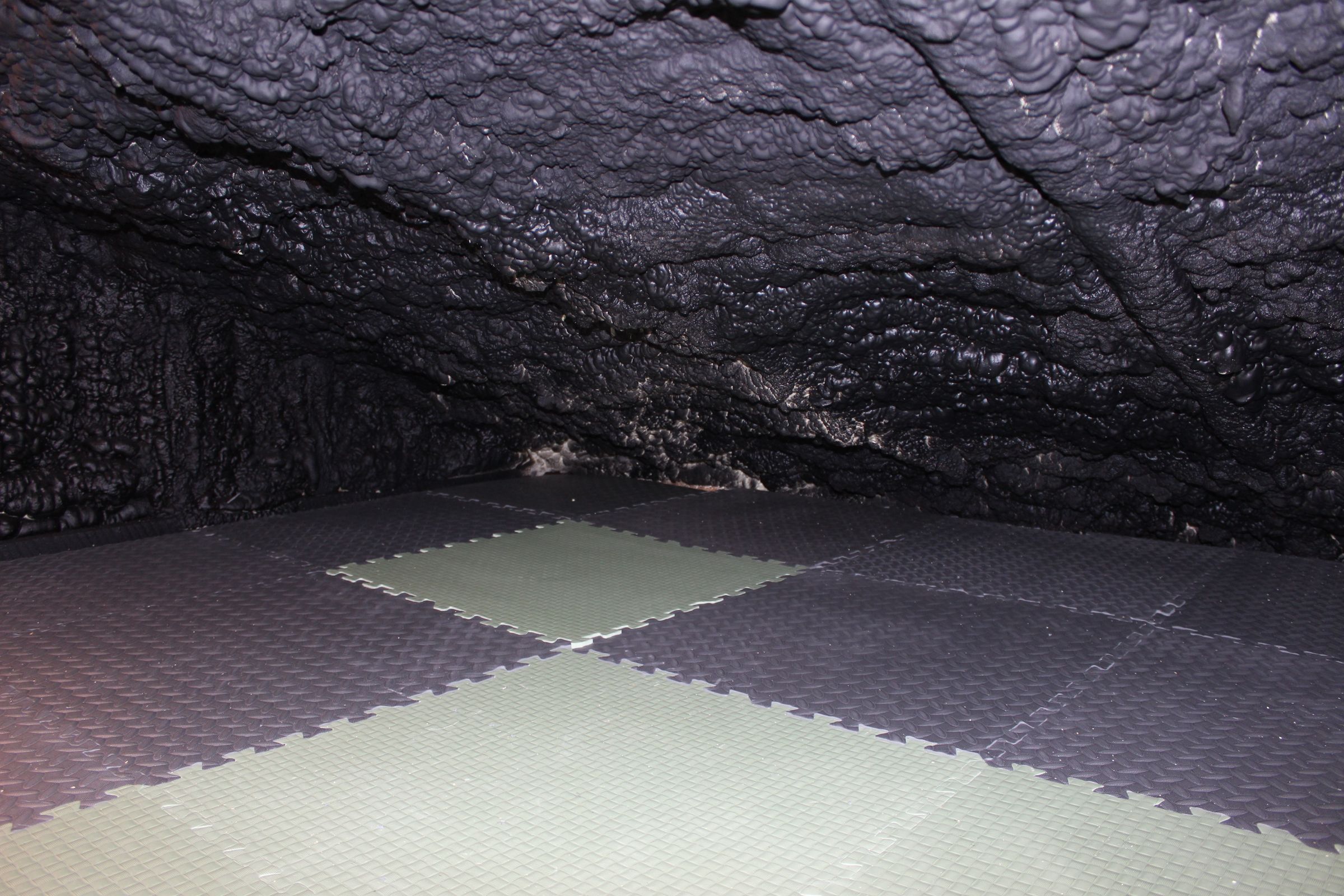 Hidden Cave / Play Room Fort : 11 Steps (with Pictures) - Instructables