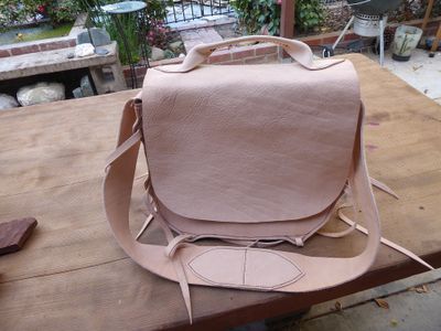 Leather Field Bag : 13 Steps (with Pictures) - Instructables