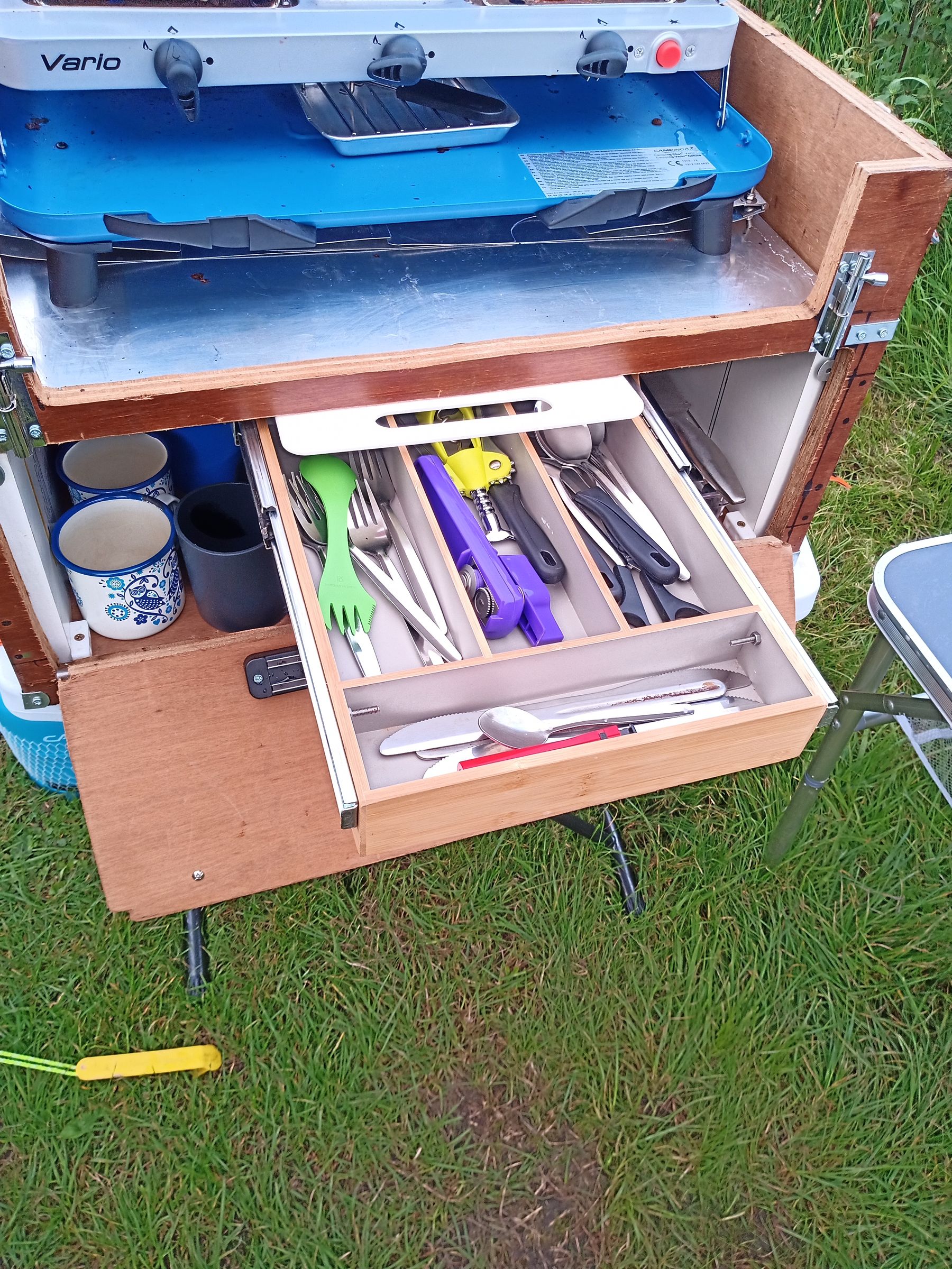 Chuck Box Camping Kitchen : 5 Steps - Instructables