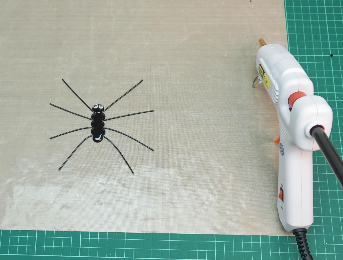 3 X Hot Glue DIYs for Halloween | Faux Antique Candles, Blood Choker ...