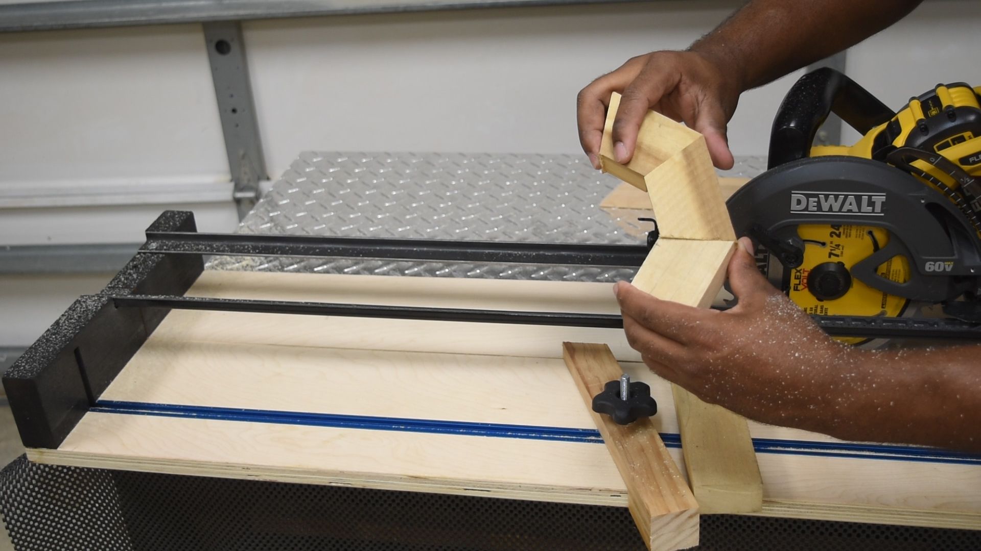 How to Make a Circular Saw Crosscut Jig and Router Guide 2 in 1 : 9 ...