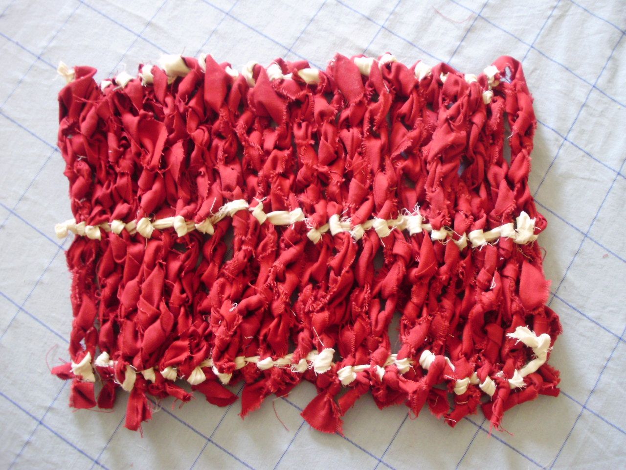 Rag Rug - Extremely Easy to Make : 4 Steps (with Pictures) - Instructables